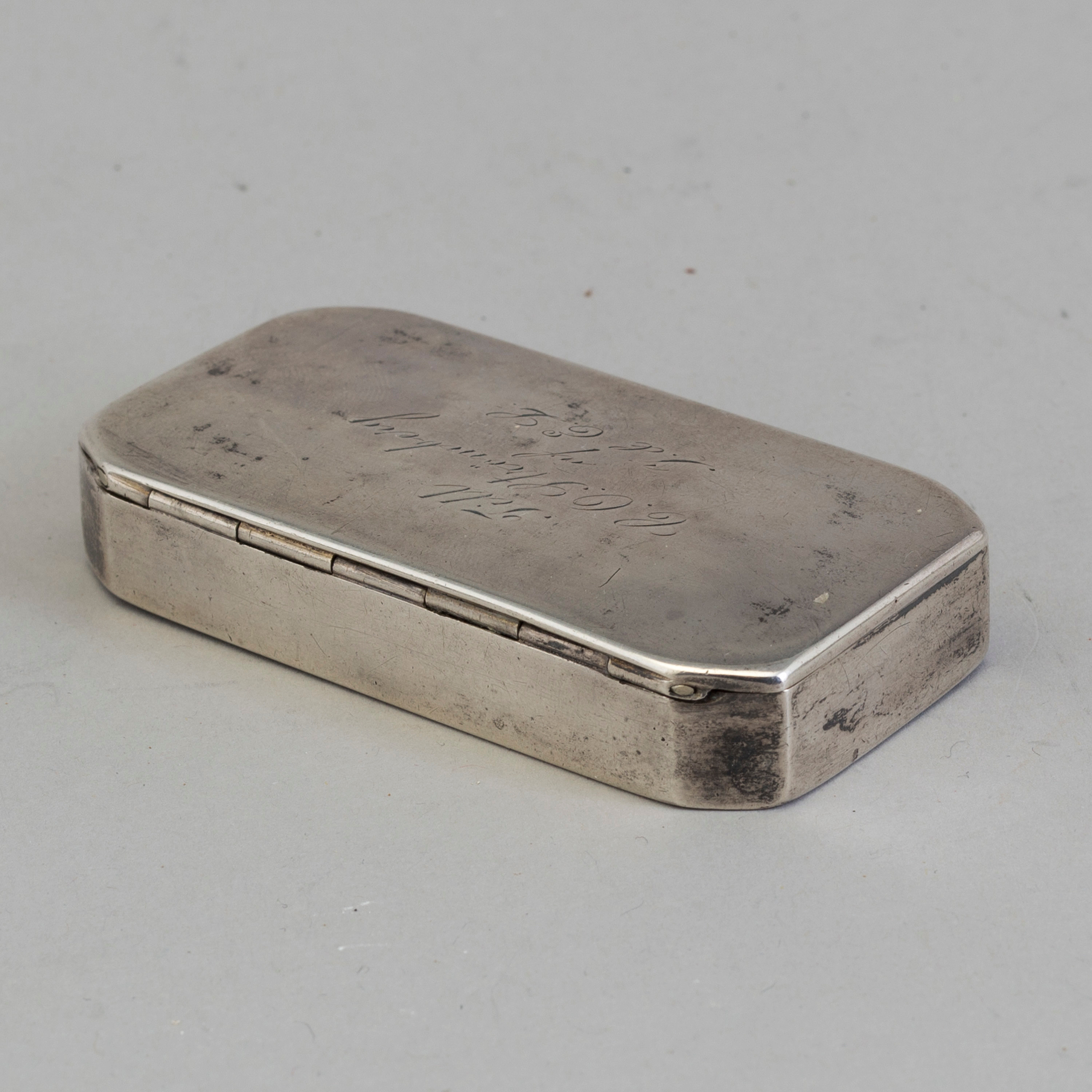 SNUSDOSA, silver, Samuel Blomberg, Stockholm 1810. - Bukowskis