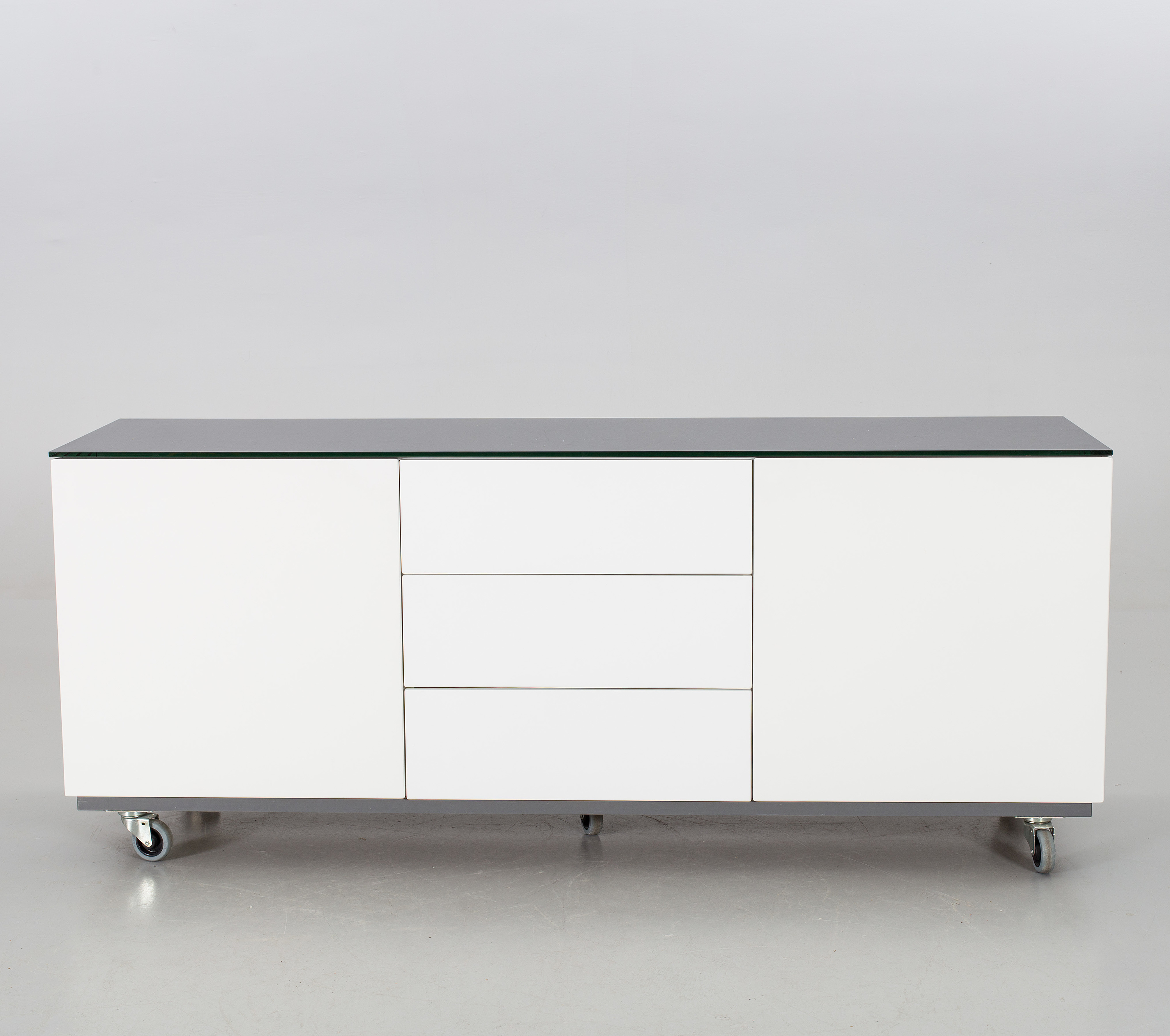 SIDEBOARD, Arctic Rolf Fransson. Inköpt på Miljögården. - Bukowskis