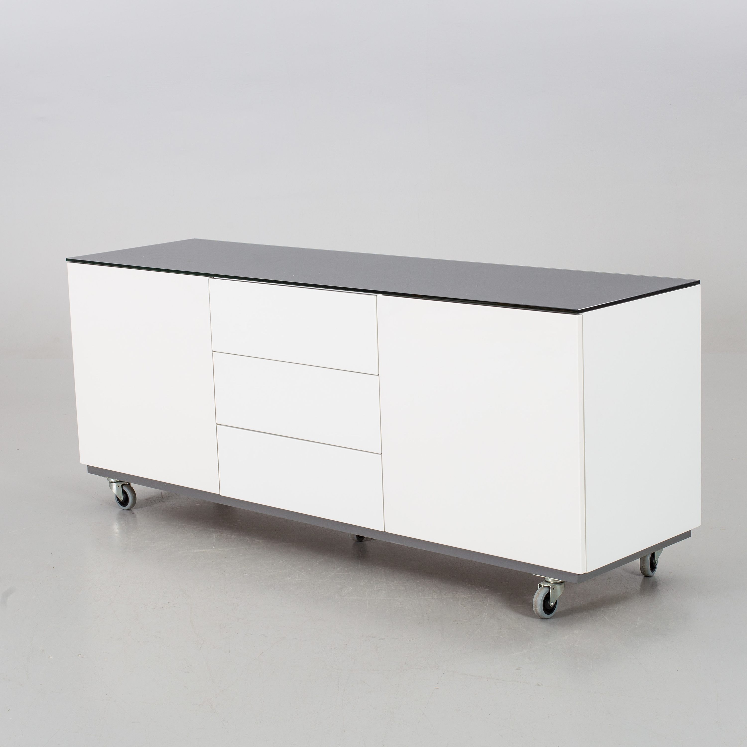 SIDEBOARD, Arctic Rolf Fransson. Inköpt på Miljögården. - Bukowskis
