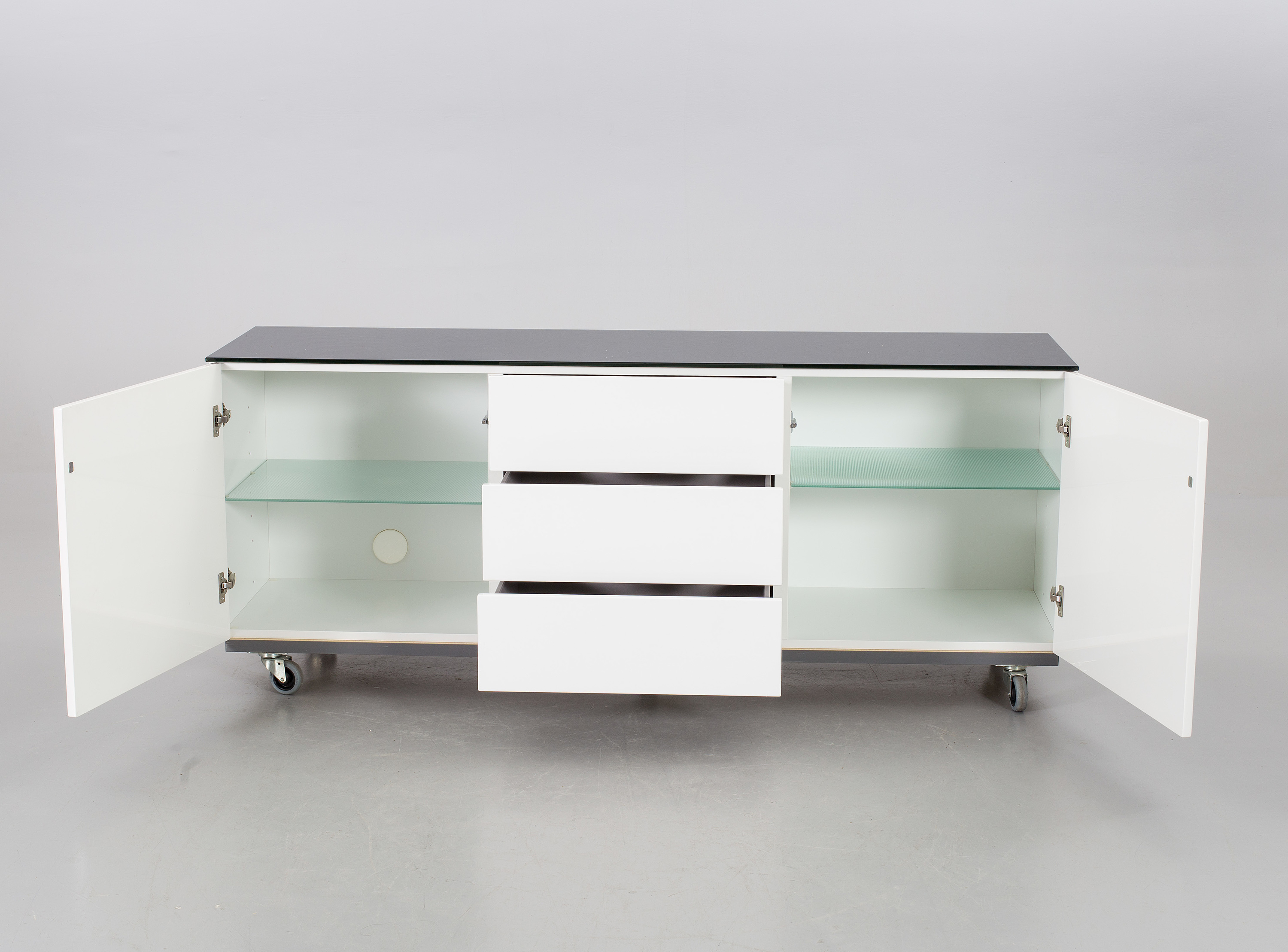 SIDEBOARD, Arctic Rolf Fransson. Inköpt på Miljögården. - Bukowskis