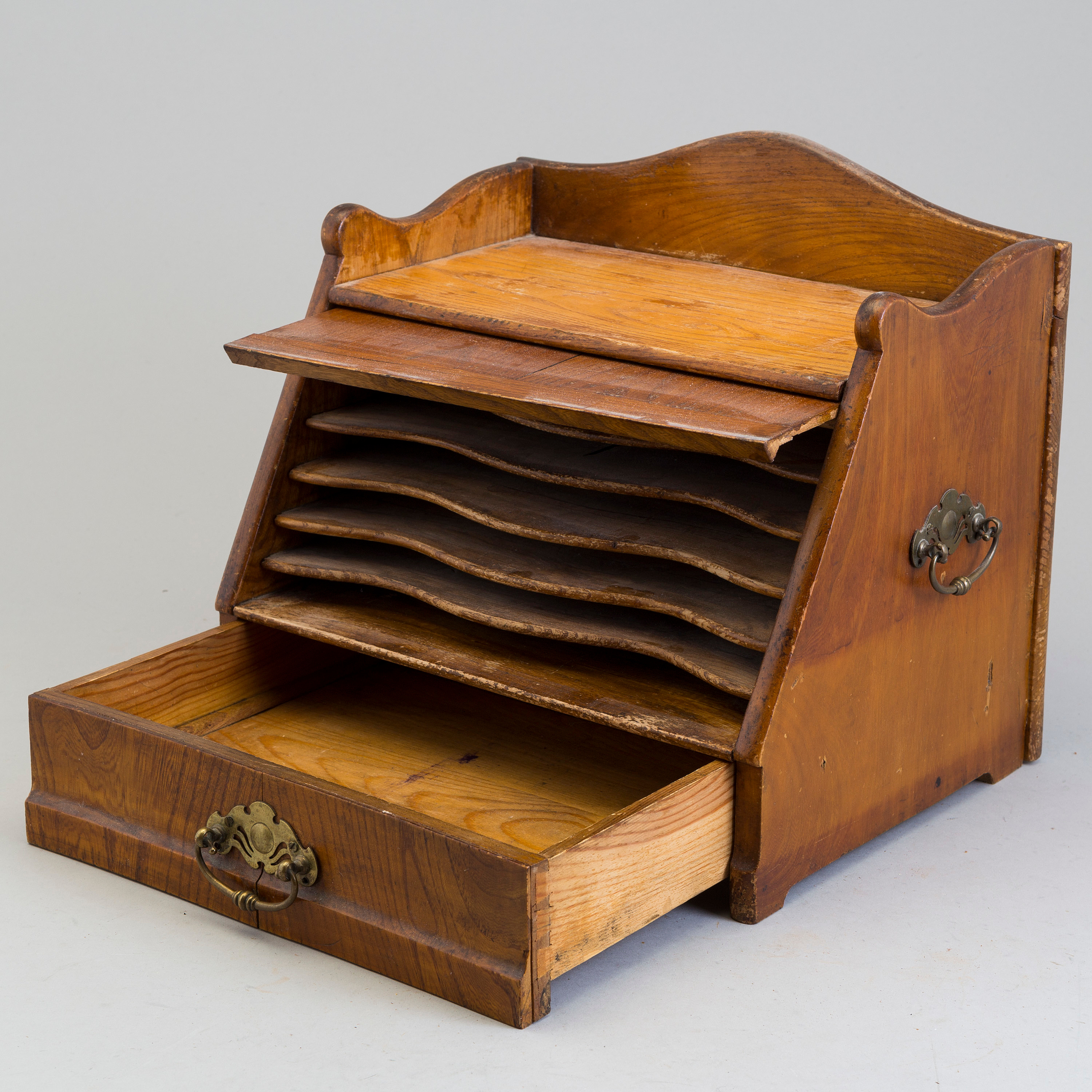 A Art noveau wooden document holder with drawer. - Bukowskis