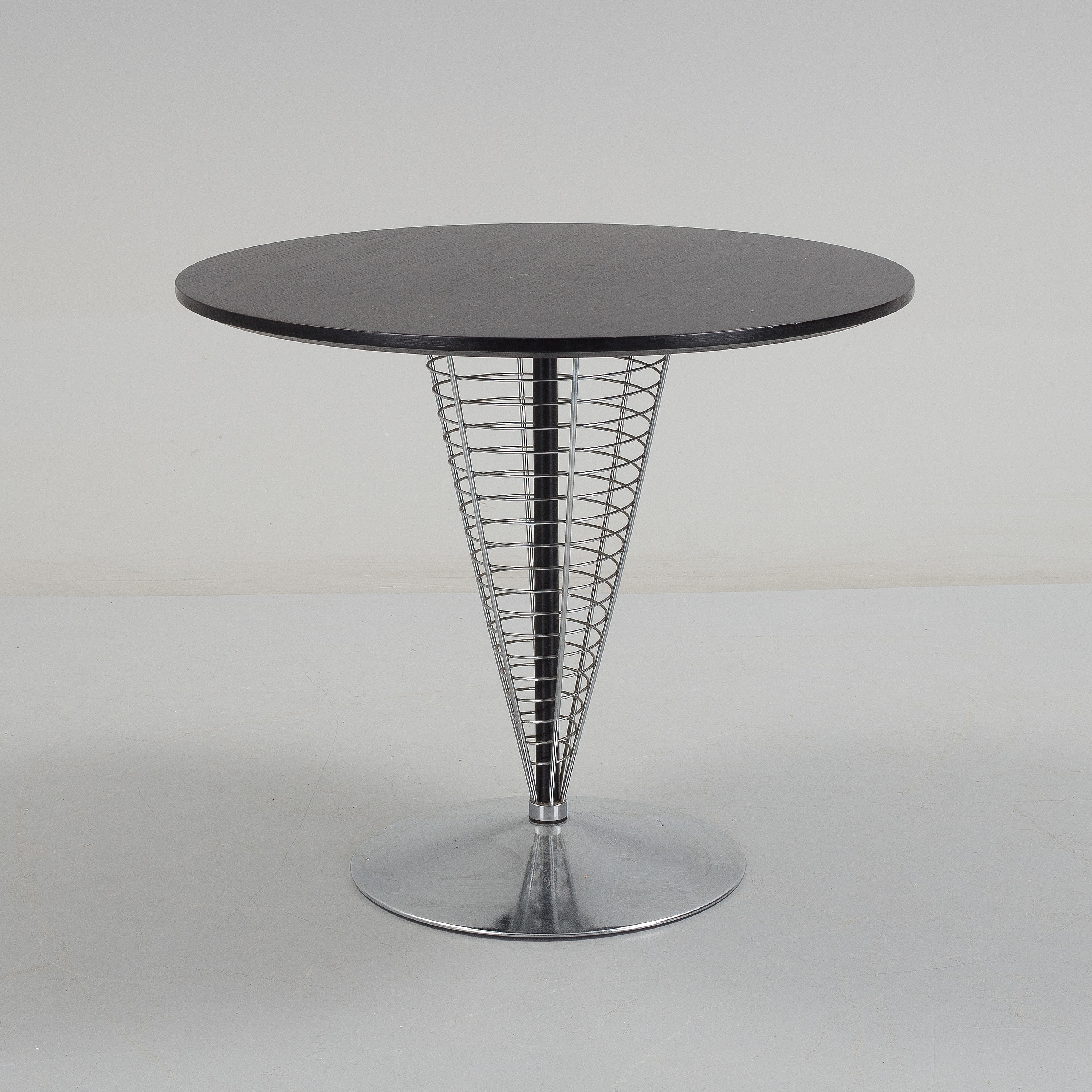 VERNER PANTON, bord, "Cone-table", Fritz Hansen, 1980-tal. - Bukowskis