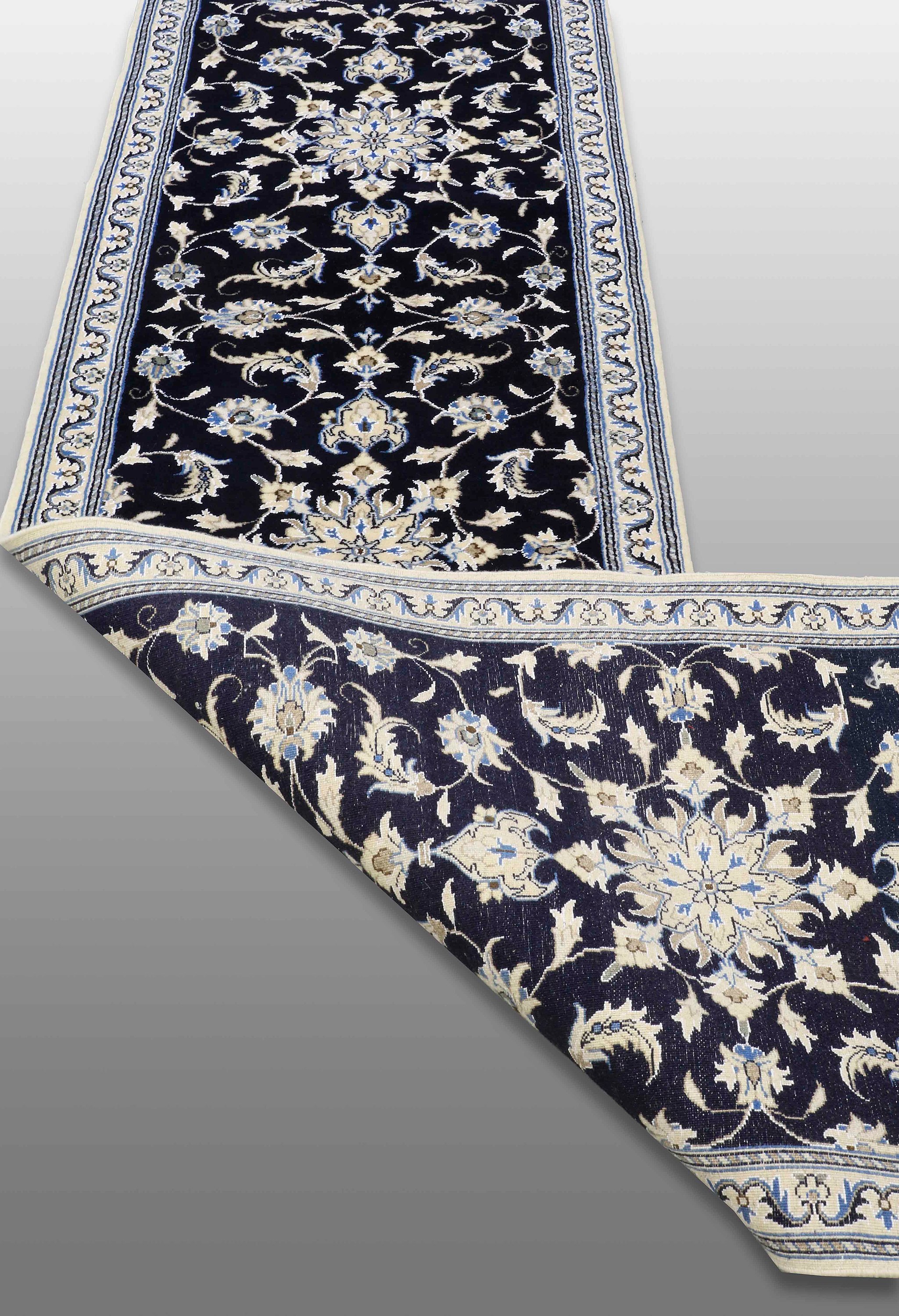 A runner Nain , part silk, ca 285 x 85 cm. - Bukowskis