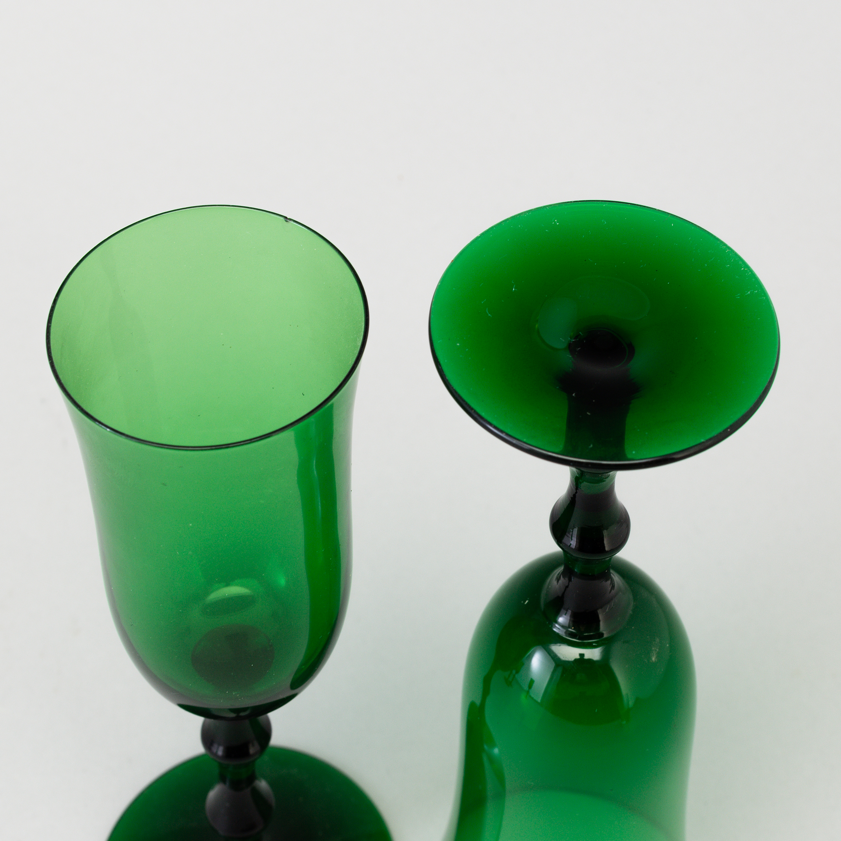 12 green wine or champagne glasses by Simon Gate, Orrefors Sandvik GS 521, designed ca 1919 ...