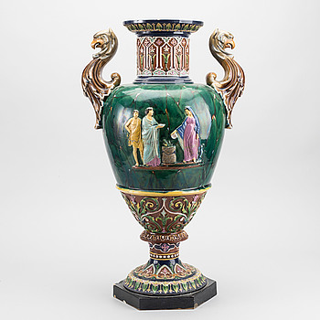 A Neo-Renaissance ceramic urn later part of the 19th century. - Bukowskis