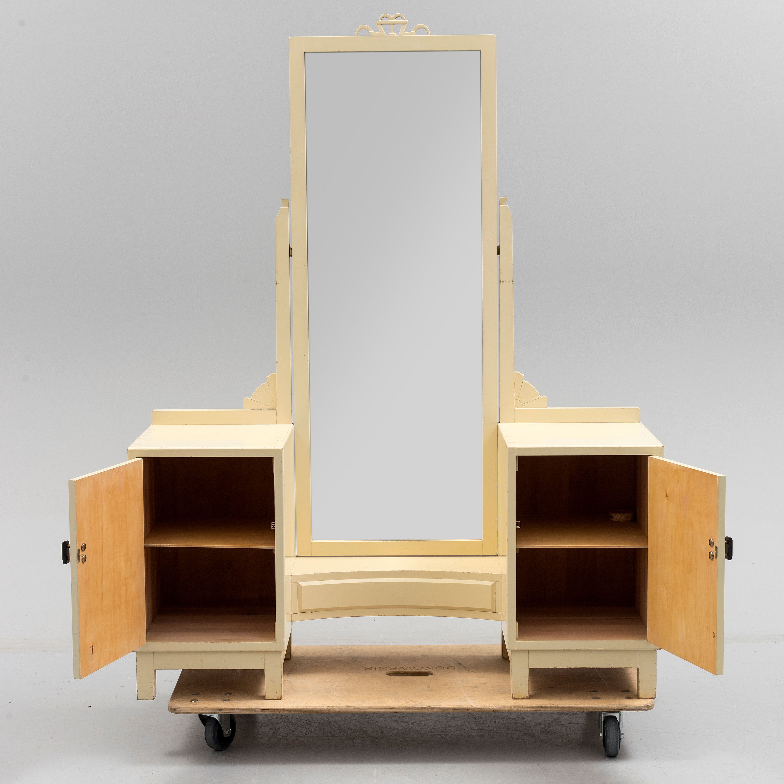 A 1920s dressing table. - Bukowskis