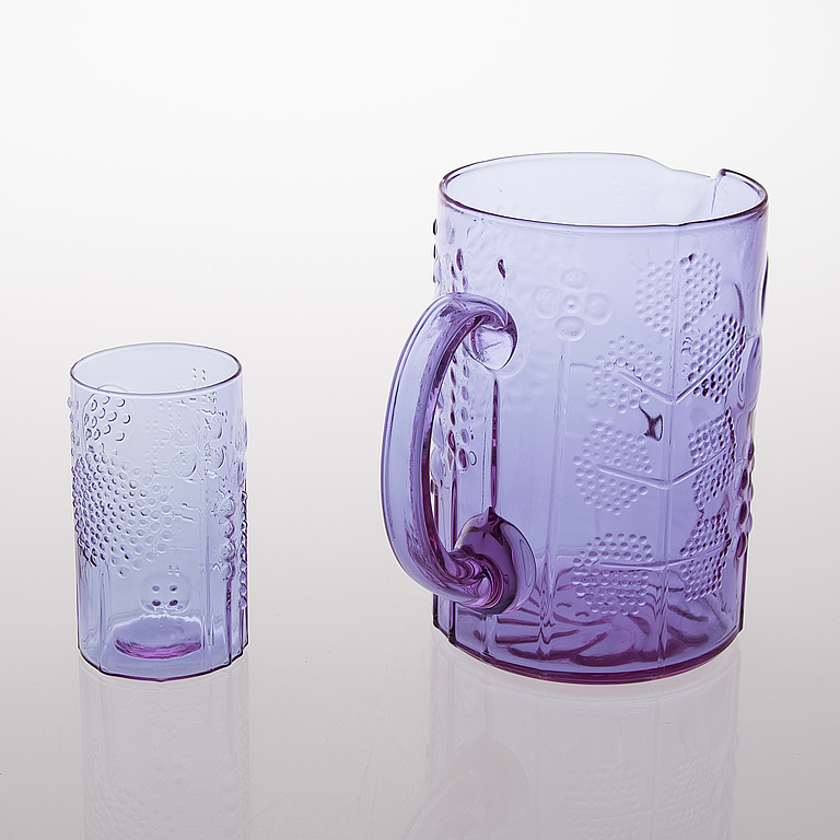A set of six Flora Glasses with a Jug by Nuutajärvi Notsjö. - Bukowskis