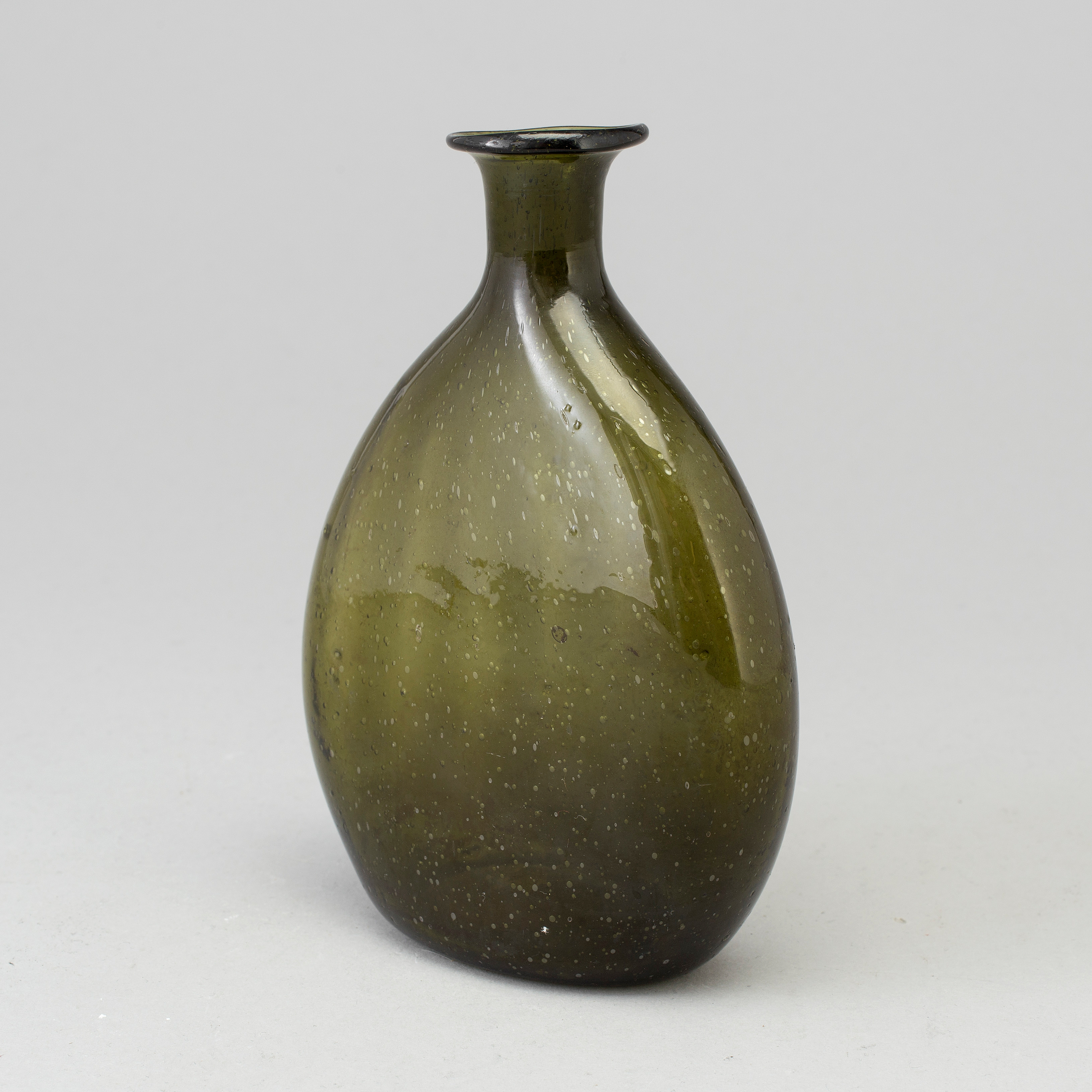 FLASKA, glas, 1700-tal. - Bukowskis