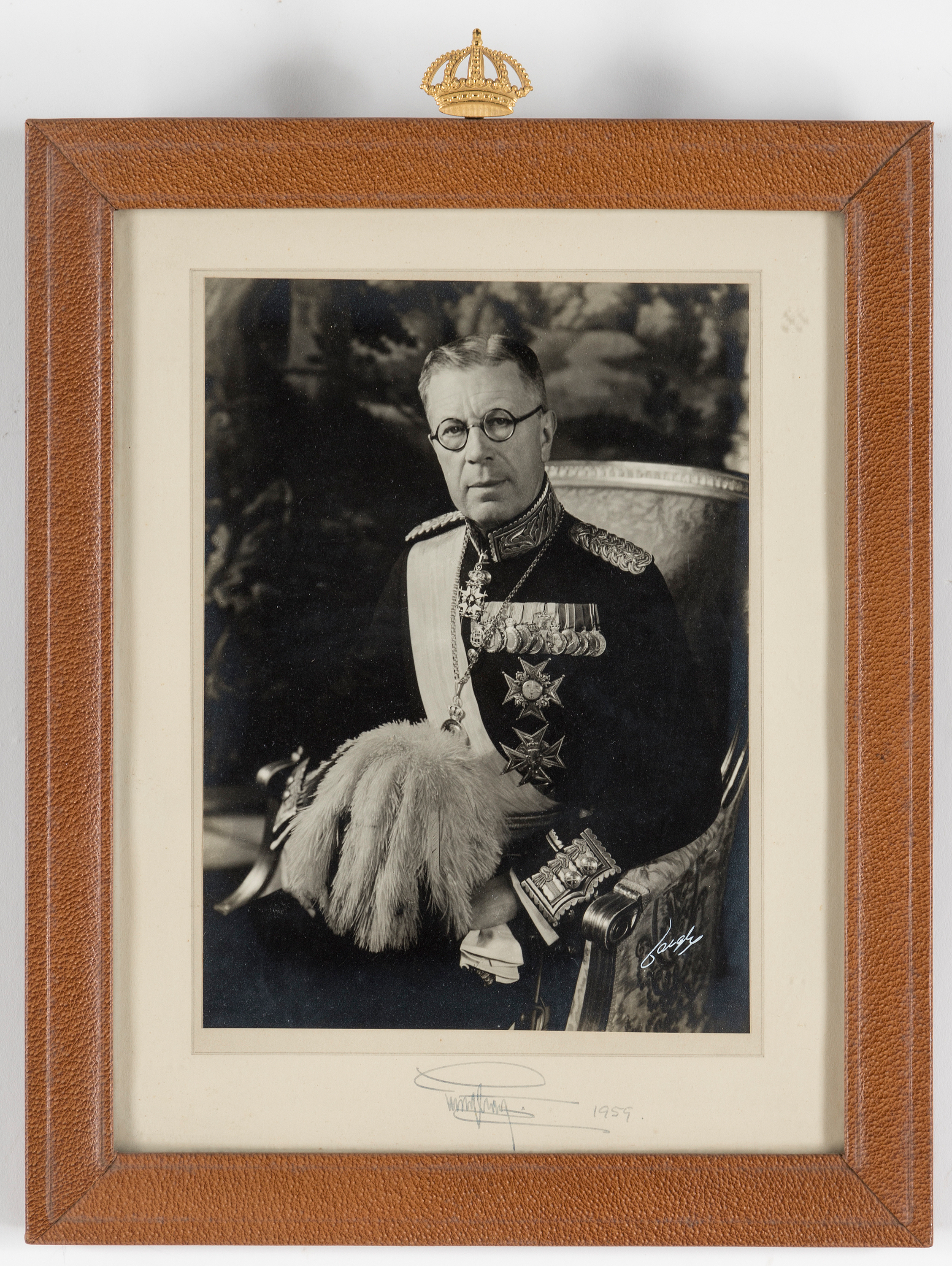 A PAIR OF ROYAL PHOTOGRAPHS WITH AUTOGRAPHS, Signed and dated, 1959 ...