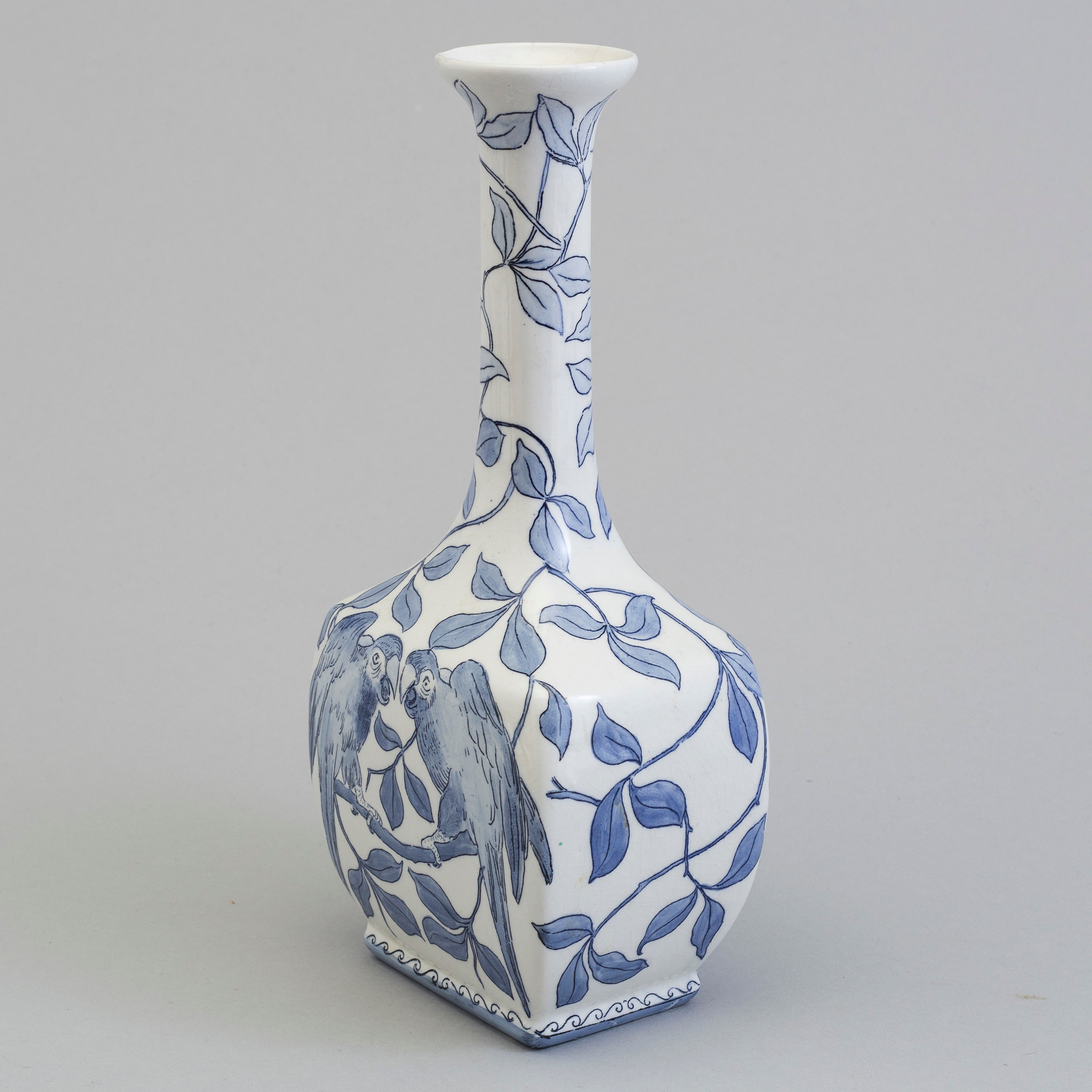 A creamware vase designed by Alf Wallander for Rörstrand. - Bukowskis