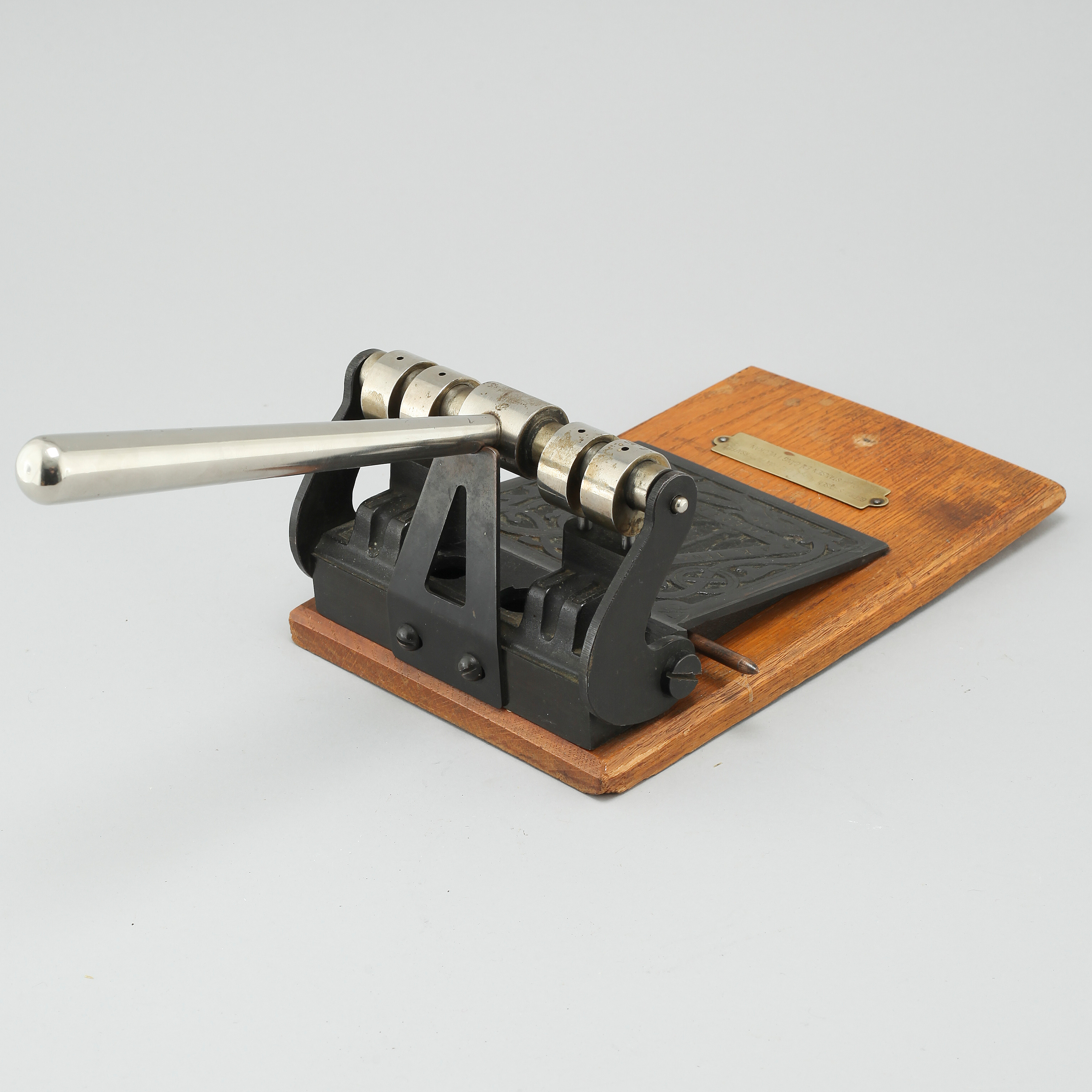 Hole puncher, AB Tengwall, Helsingborg, beginning 20th century. - Bukowskis