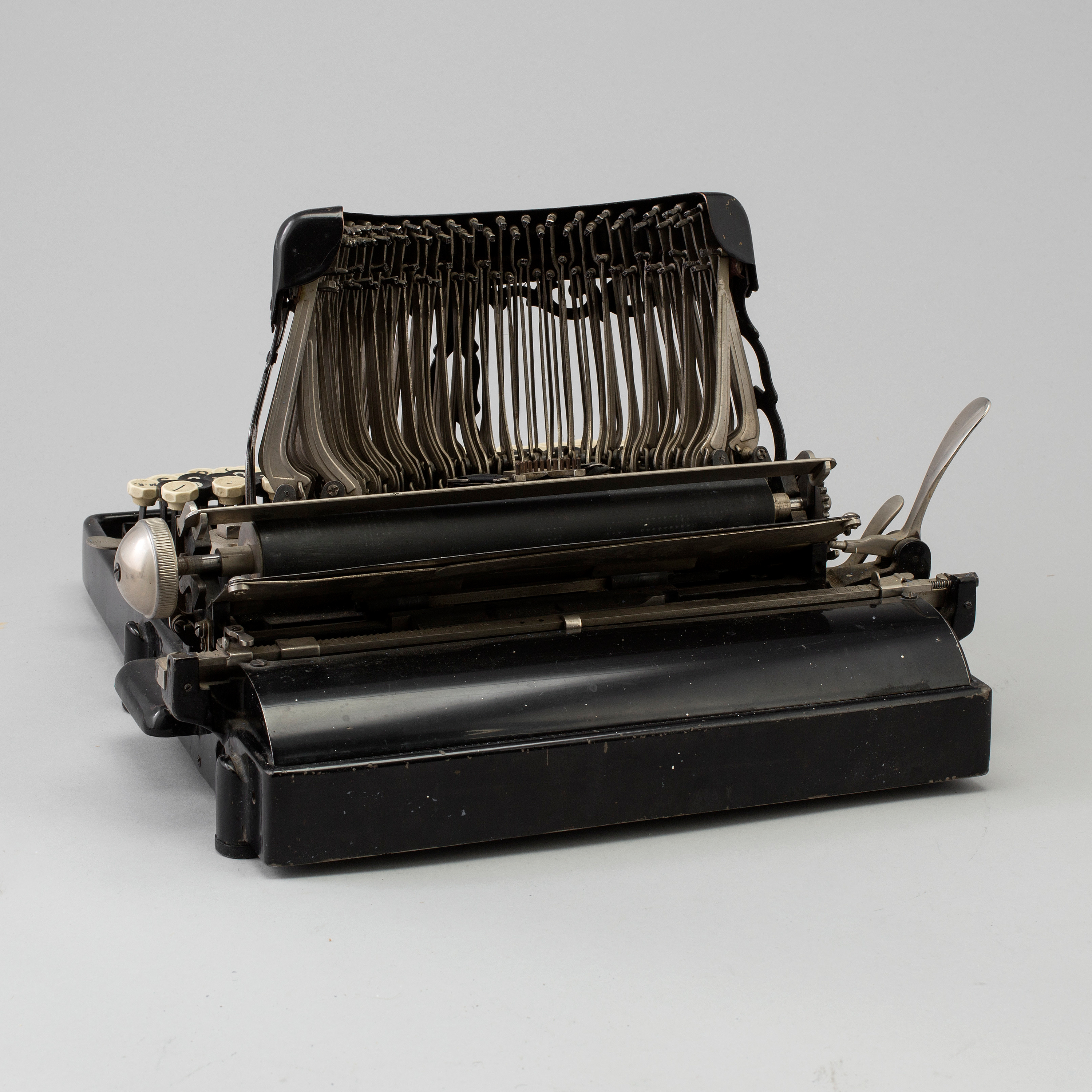 A Columbia Bar Lock typewriter, early 20th century. - Bukowskis
