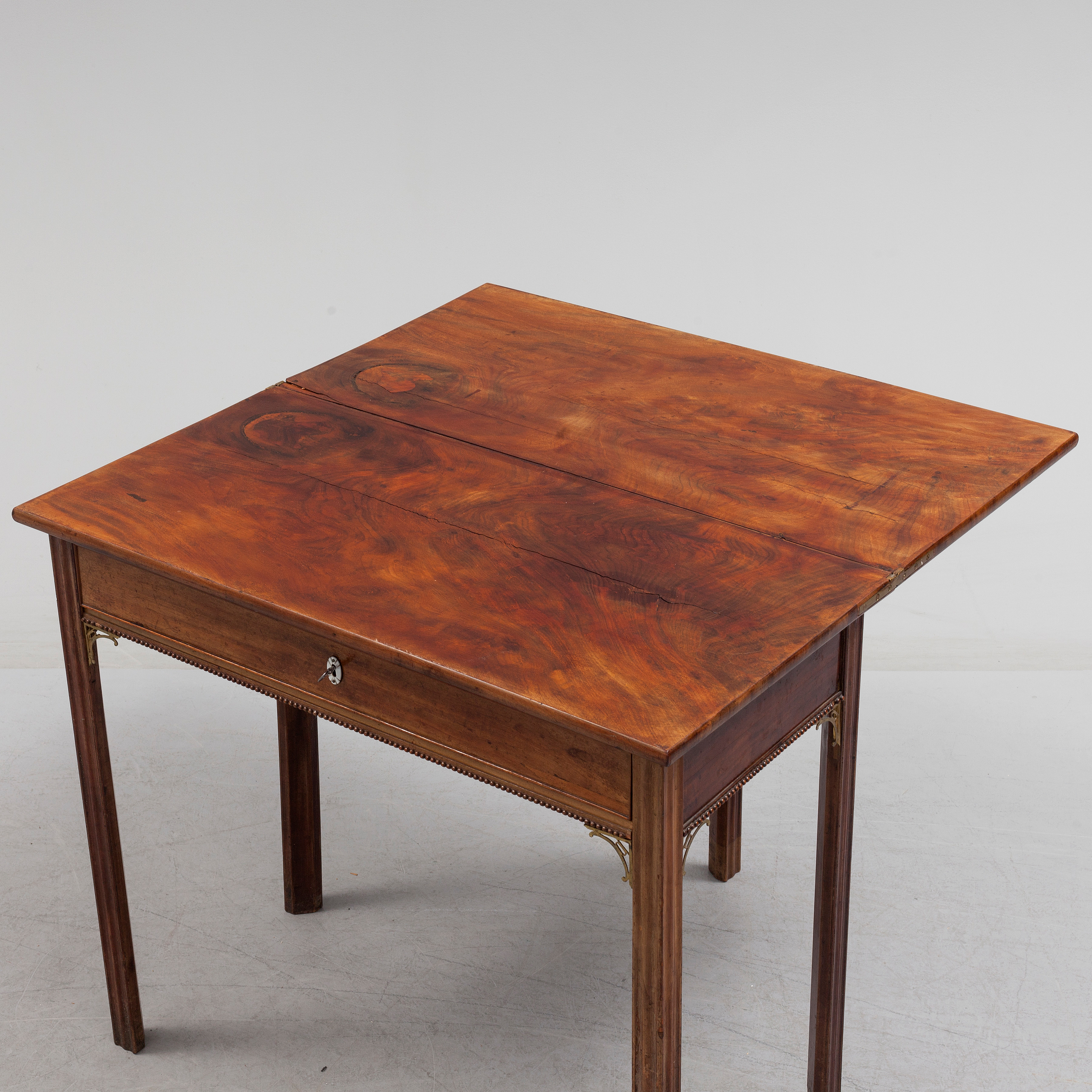 A late Gustavian table. - Bukowskis