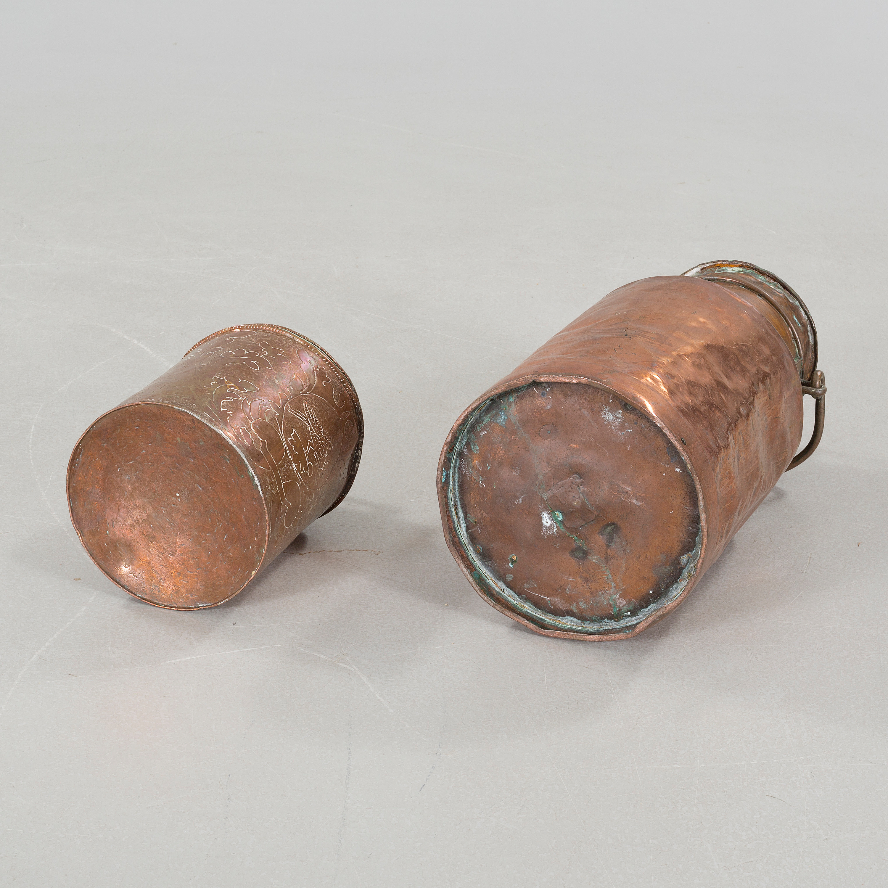 Two 19th century copper jars. - Bukowskis