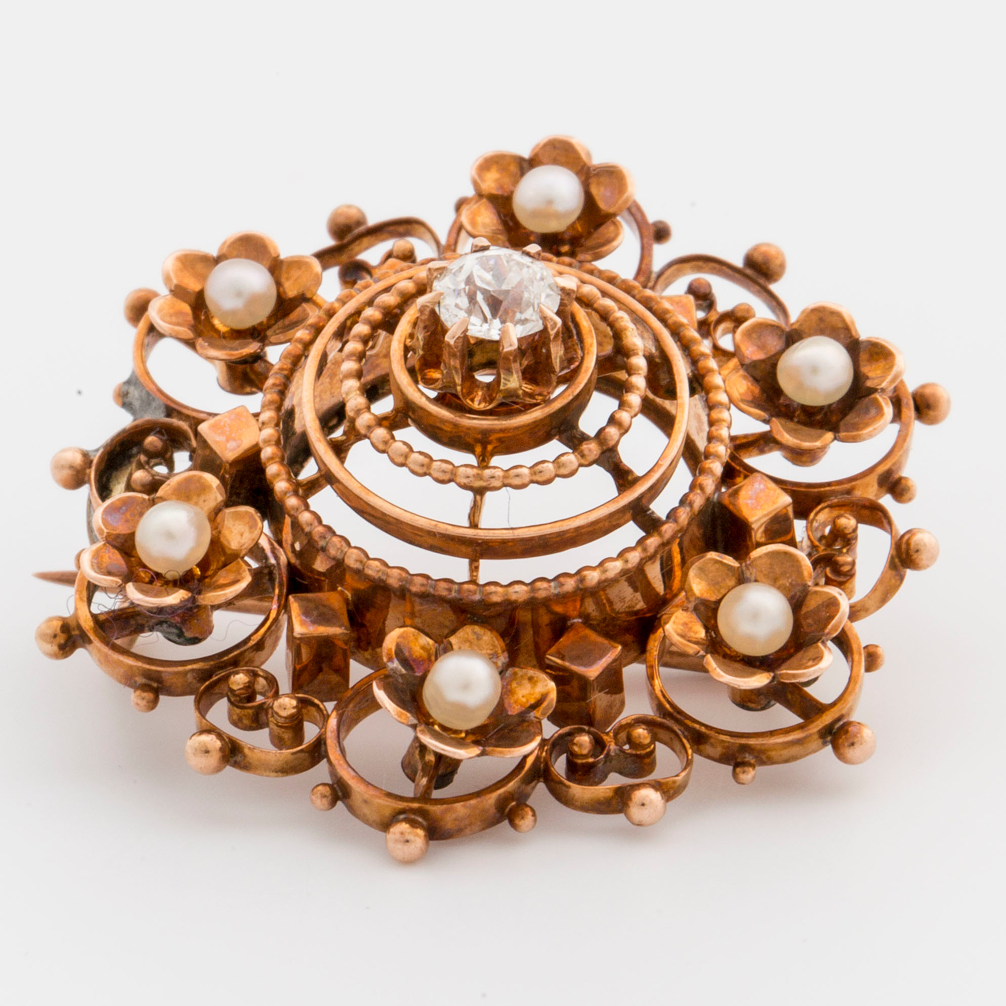BROSCH, 14K guld med diamant och pärlor, - Bukowskis