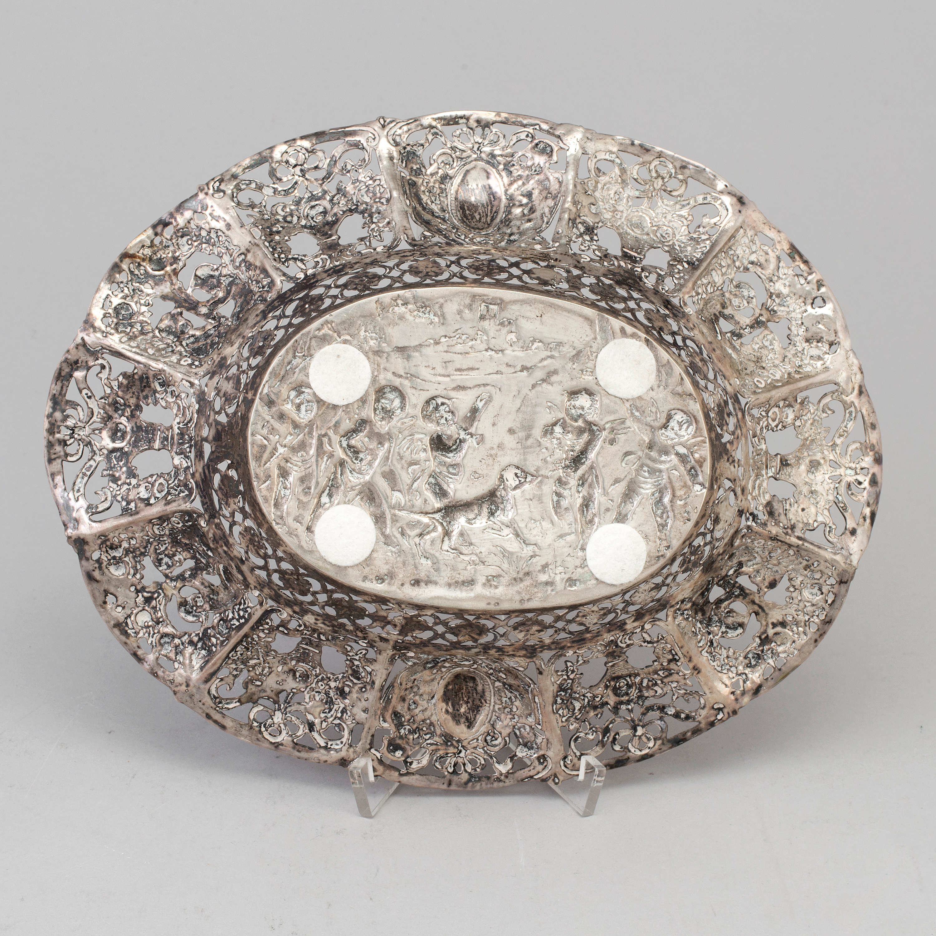 A baroque style silver bowl, circa 1900. - Bukowskis