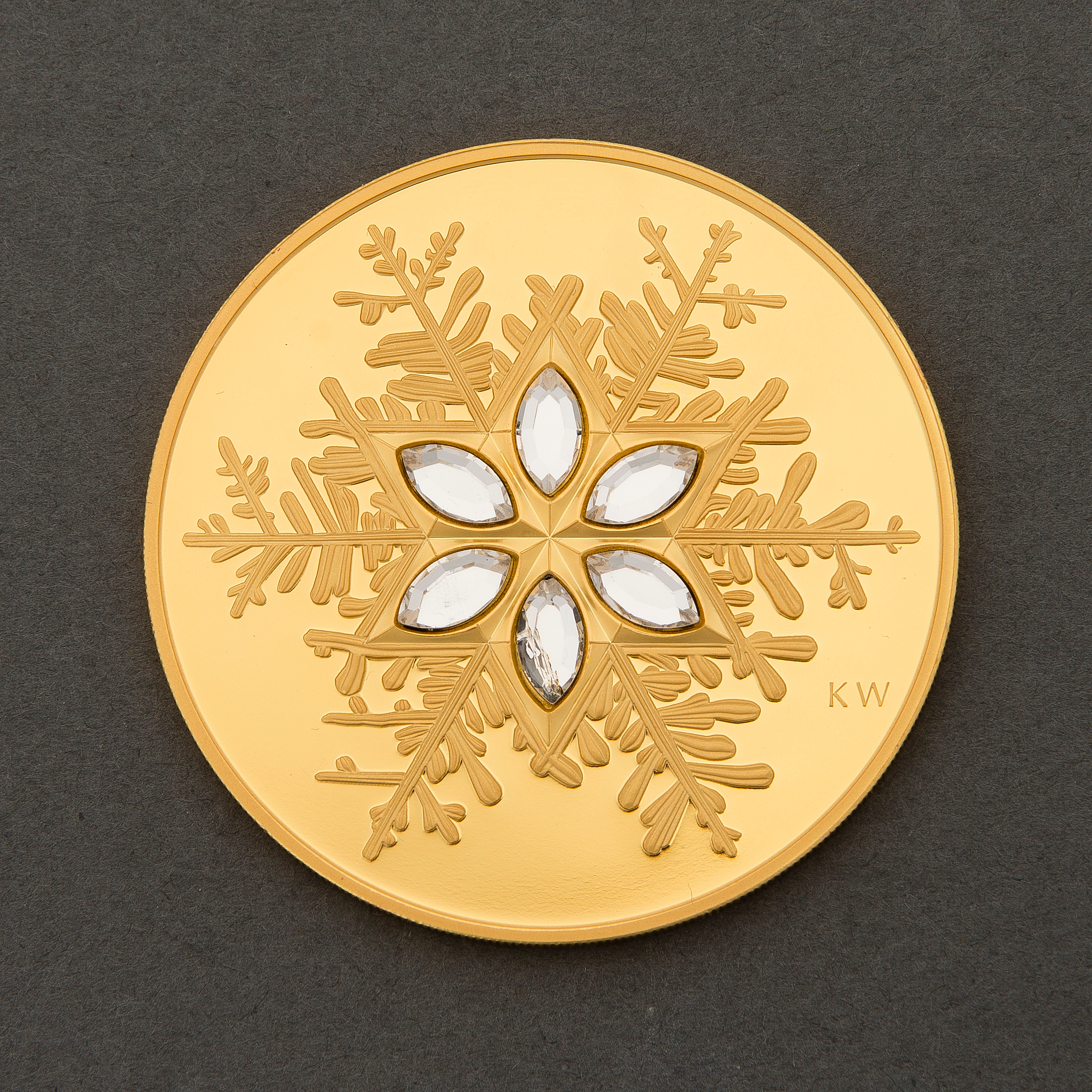 A Canadian 'Crystal Snowflake' 300 Dollar jubilee gold coin. - Bukowskis