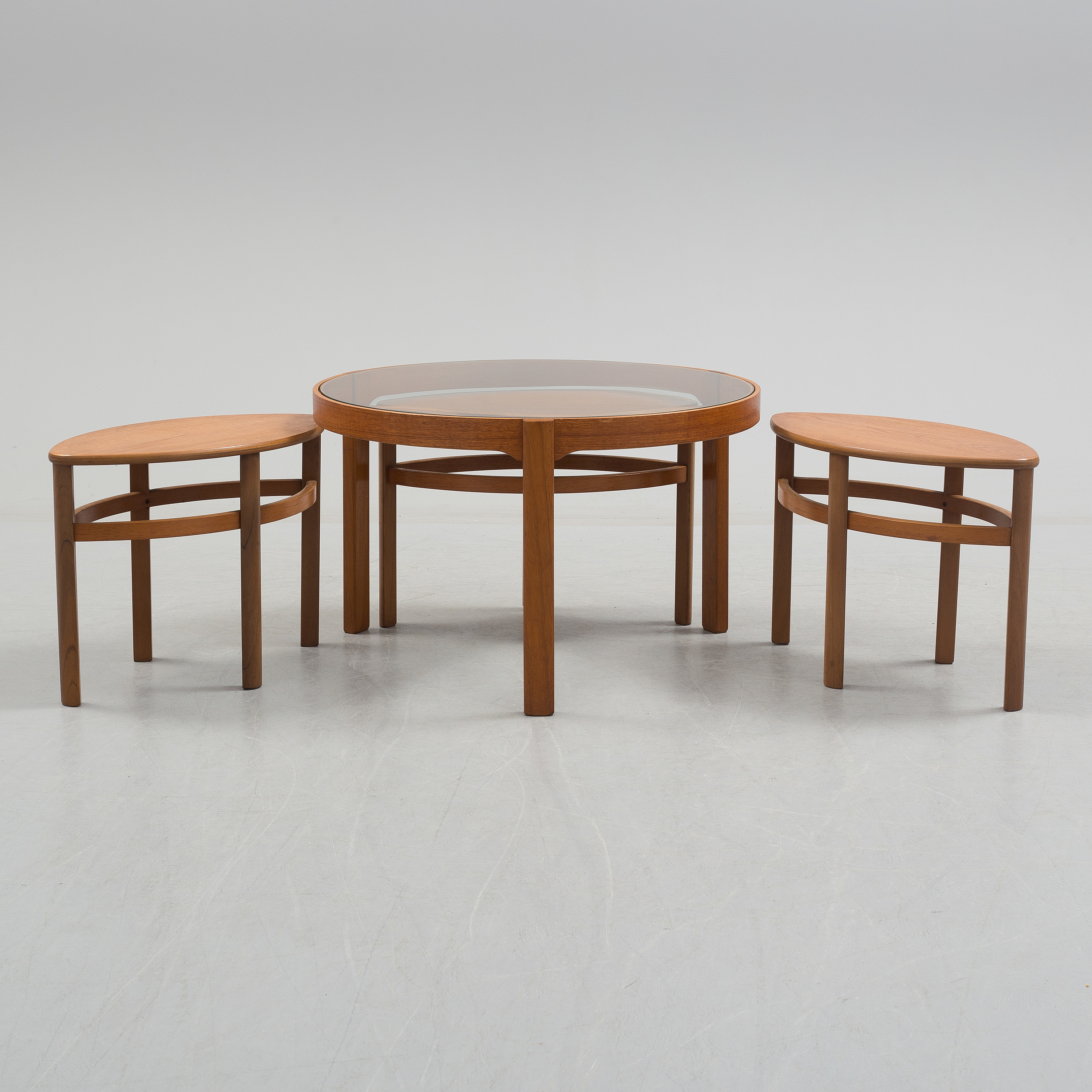 BORD, 4 delar, Nathan, England, 1900-talets andra hälft. - Bukowskis