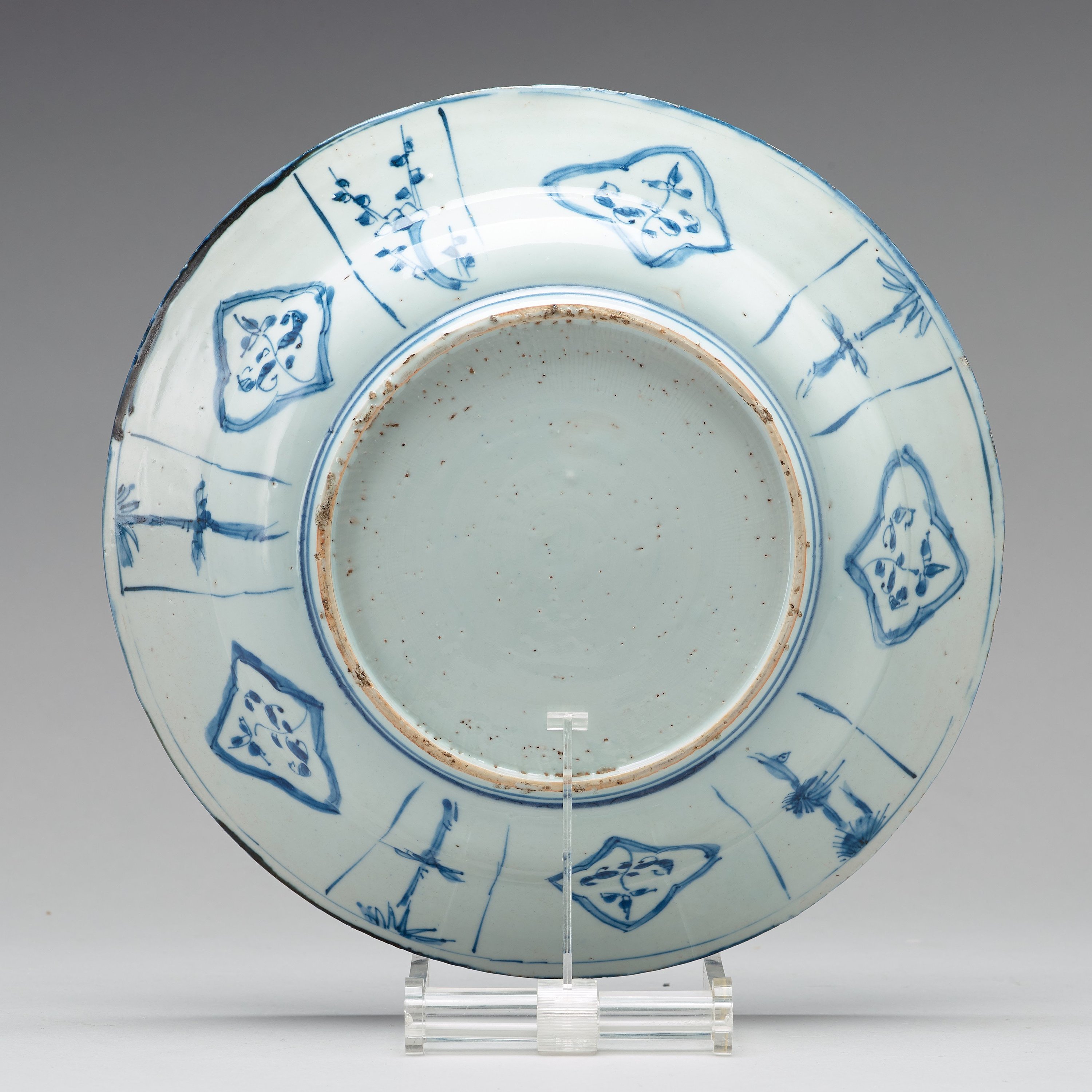 A blue and white kraak dish, Ming dynasty, Wanli (1572-1620). - Bukowskis