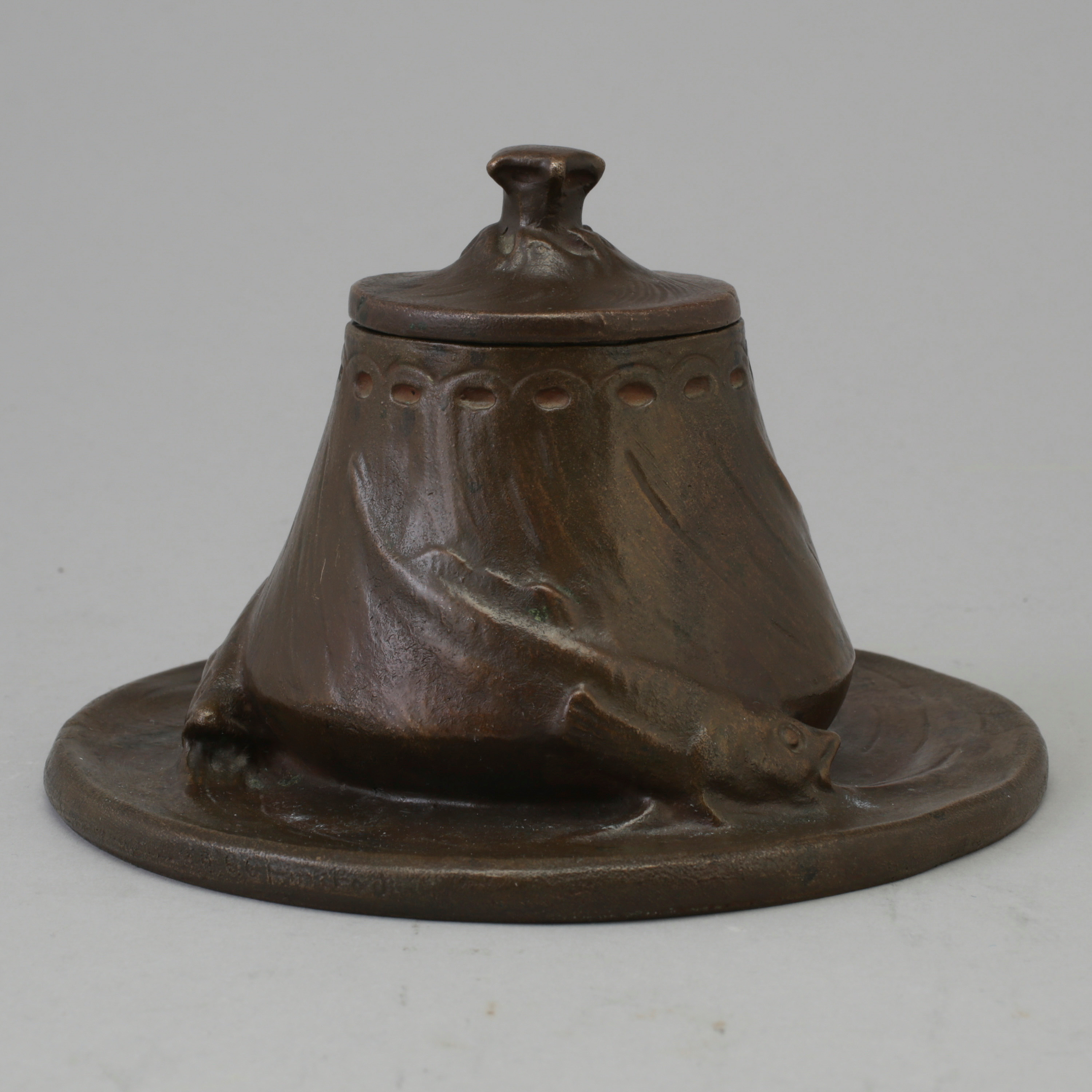 GERDA BACKLUND, ljusstakar, ett par samt bläckhorn, brons, jugend, 1900 ...