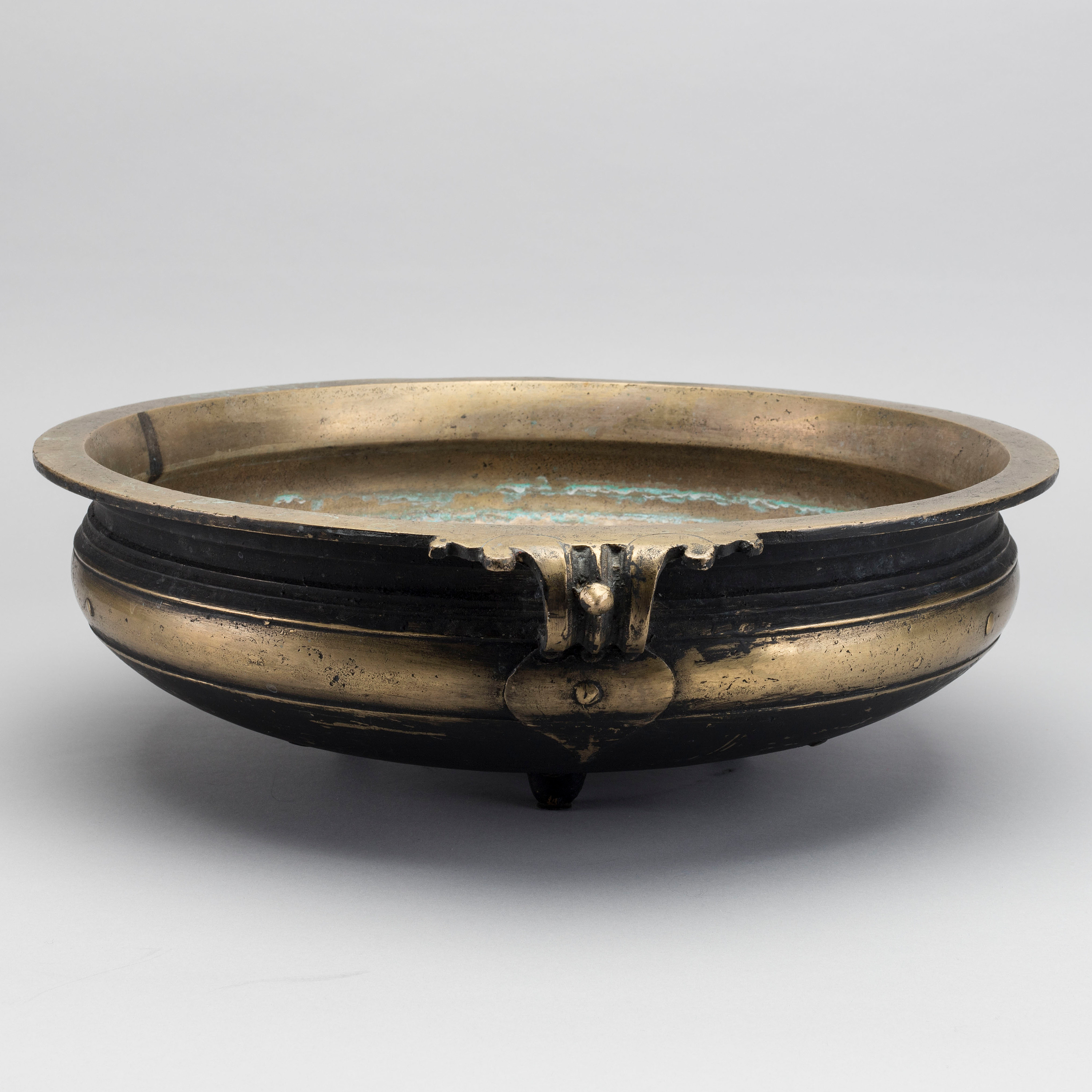 Urli Kerala Bronze Ware Vessel 20th century. - Bukowskis