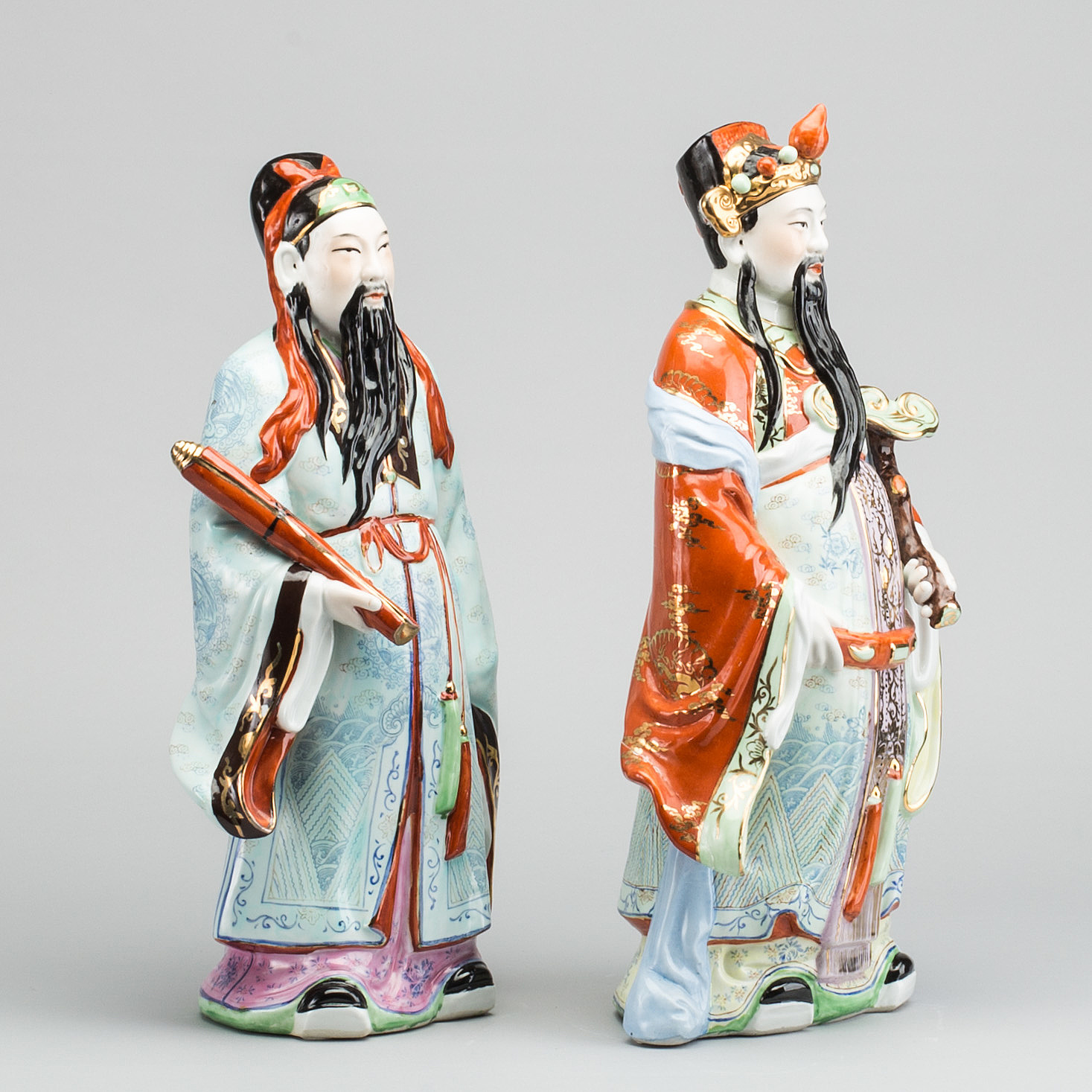 TWO MODERN CHINESE FIGURINE. - Bukowskis