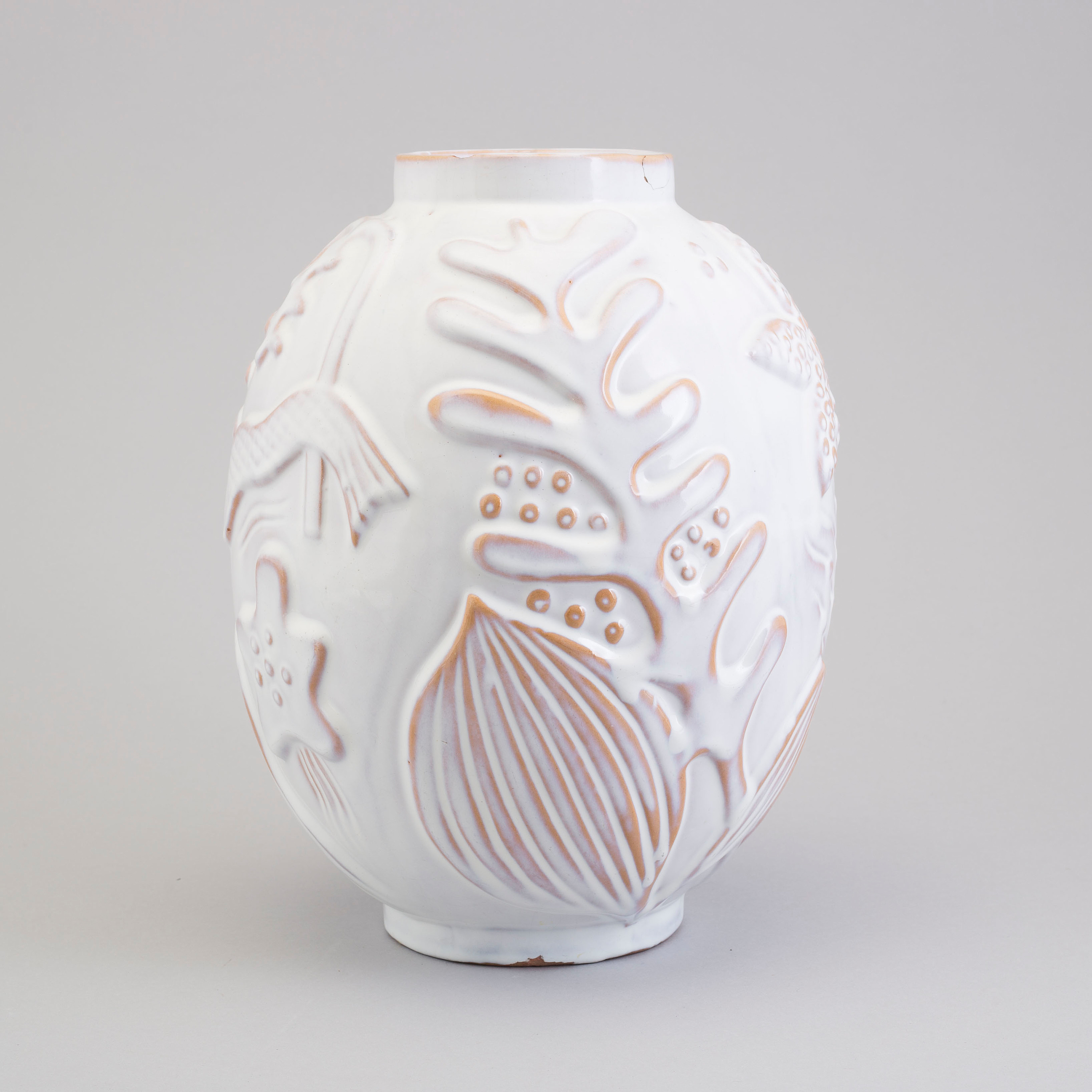 A Anna-Lisa Thomson earthenware vase from Upsala Ekeby, mid 20th century. - Bukowskis