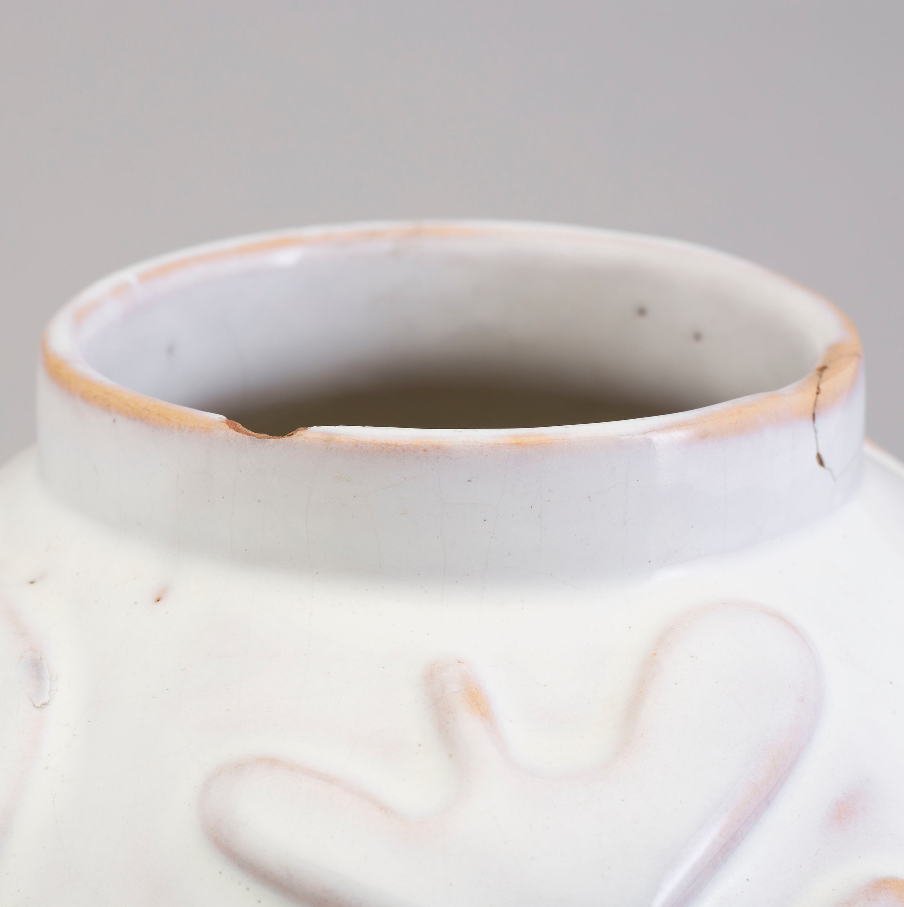 A Anna-Lisa Thomson earthenware vase from Upsala Ekeby, mid 20th century. - Bukowskis