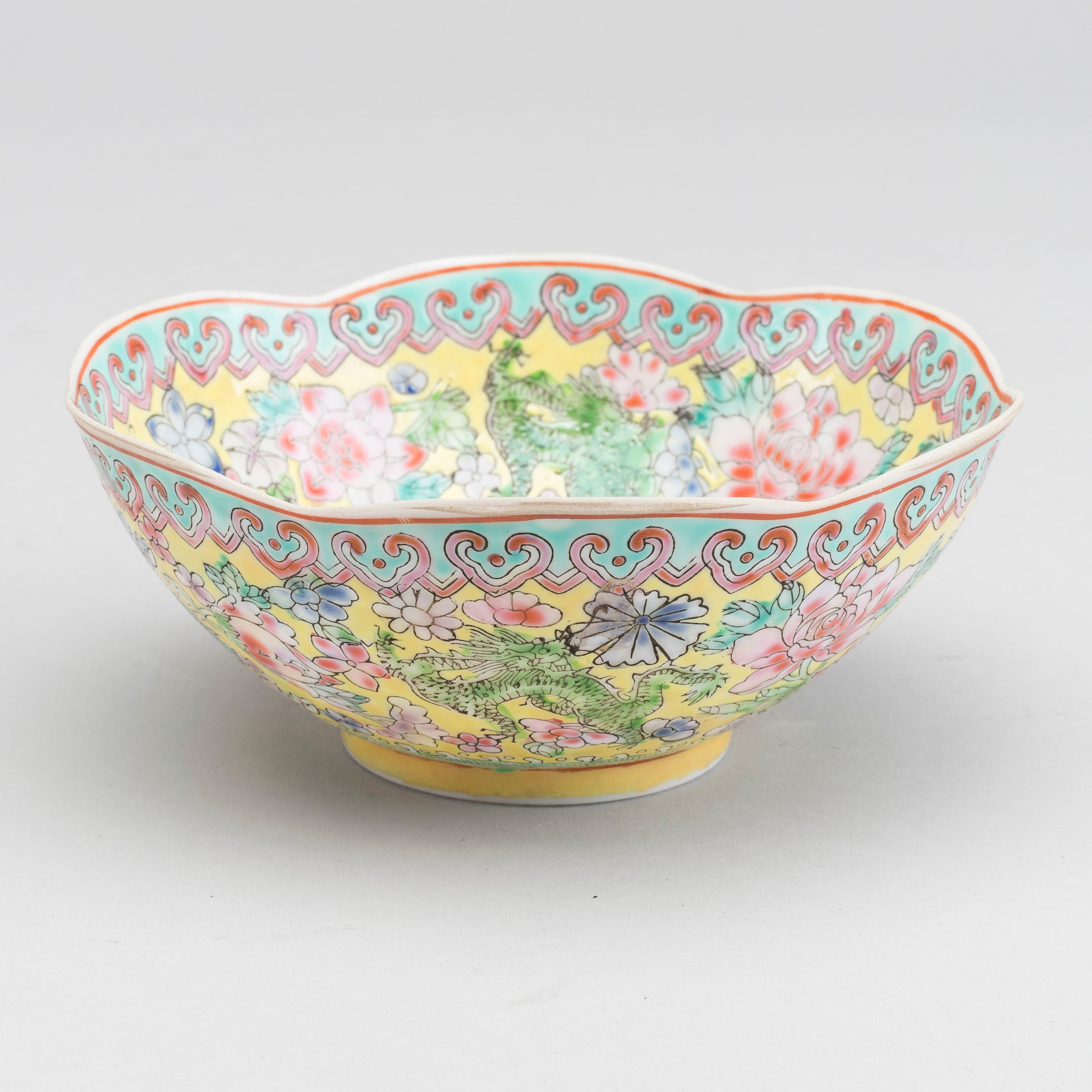 A CHINESE EGG-SHELL BOWL 20TH CENTURY, - Bukowskis