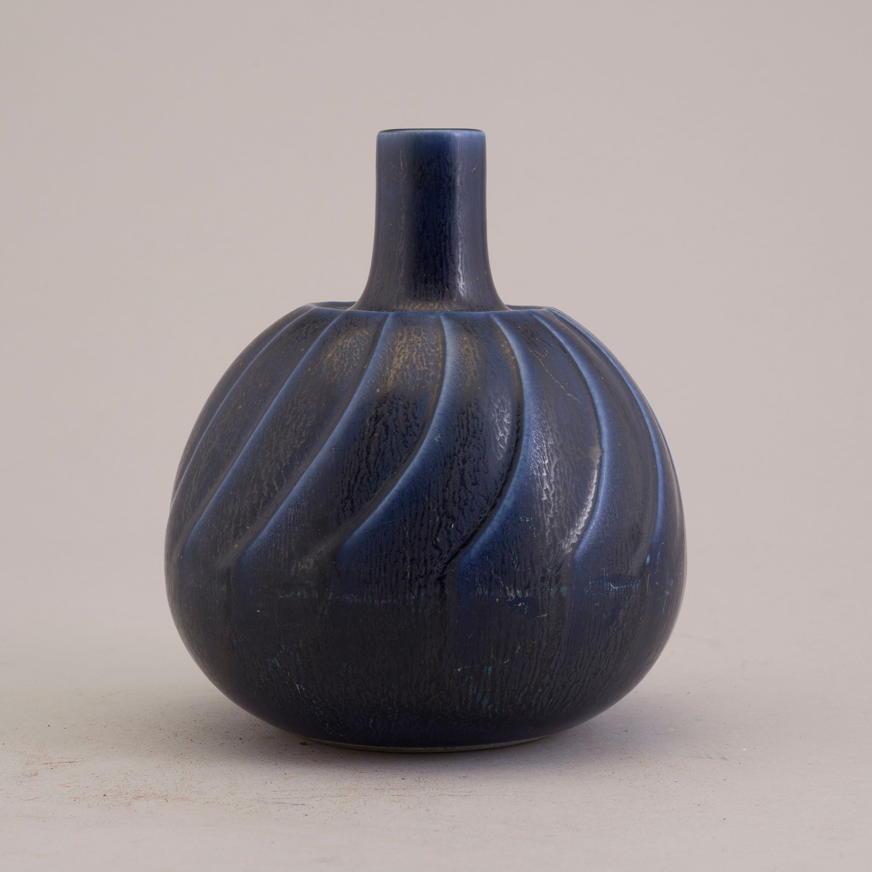 WILHELM KÅGE, vas, keramik, Kåge verkstad Gustavsberg. - Bukowskis