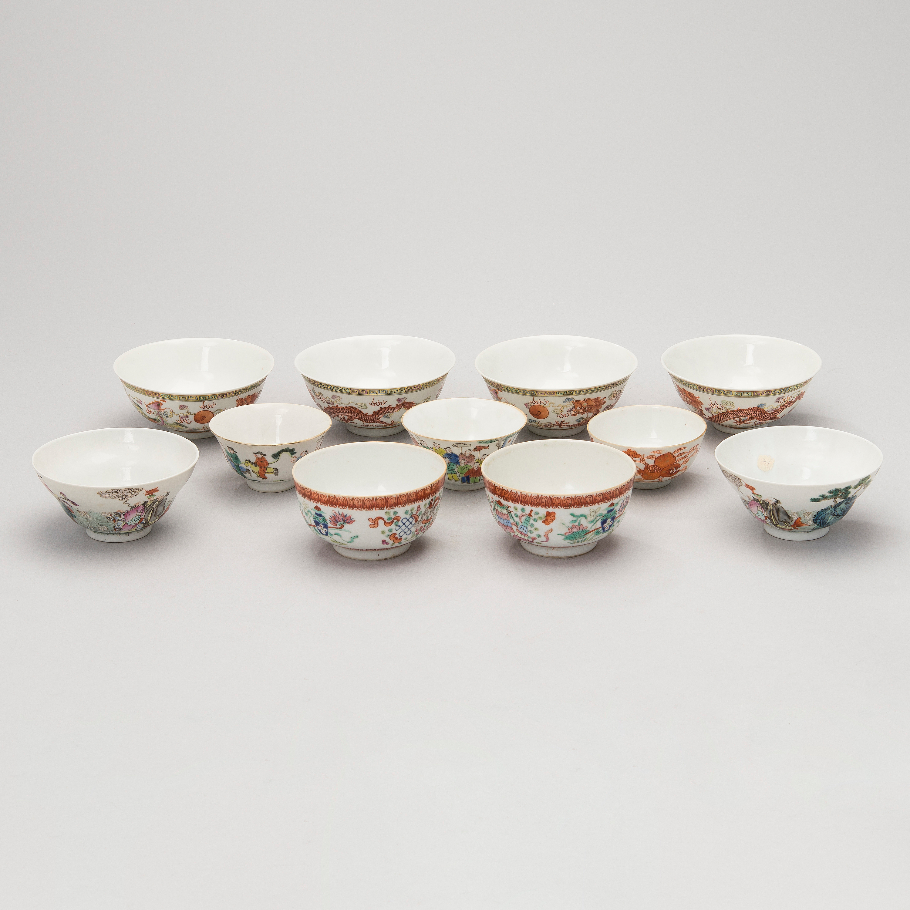 A set of 11 porcelain Chinese bowls from the first half of the 20th ...