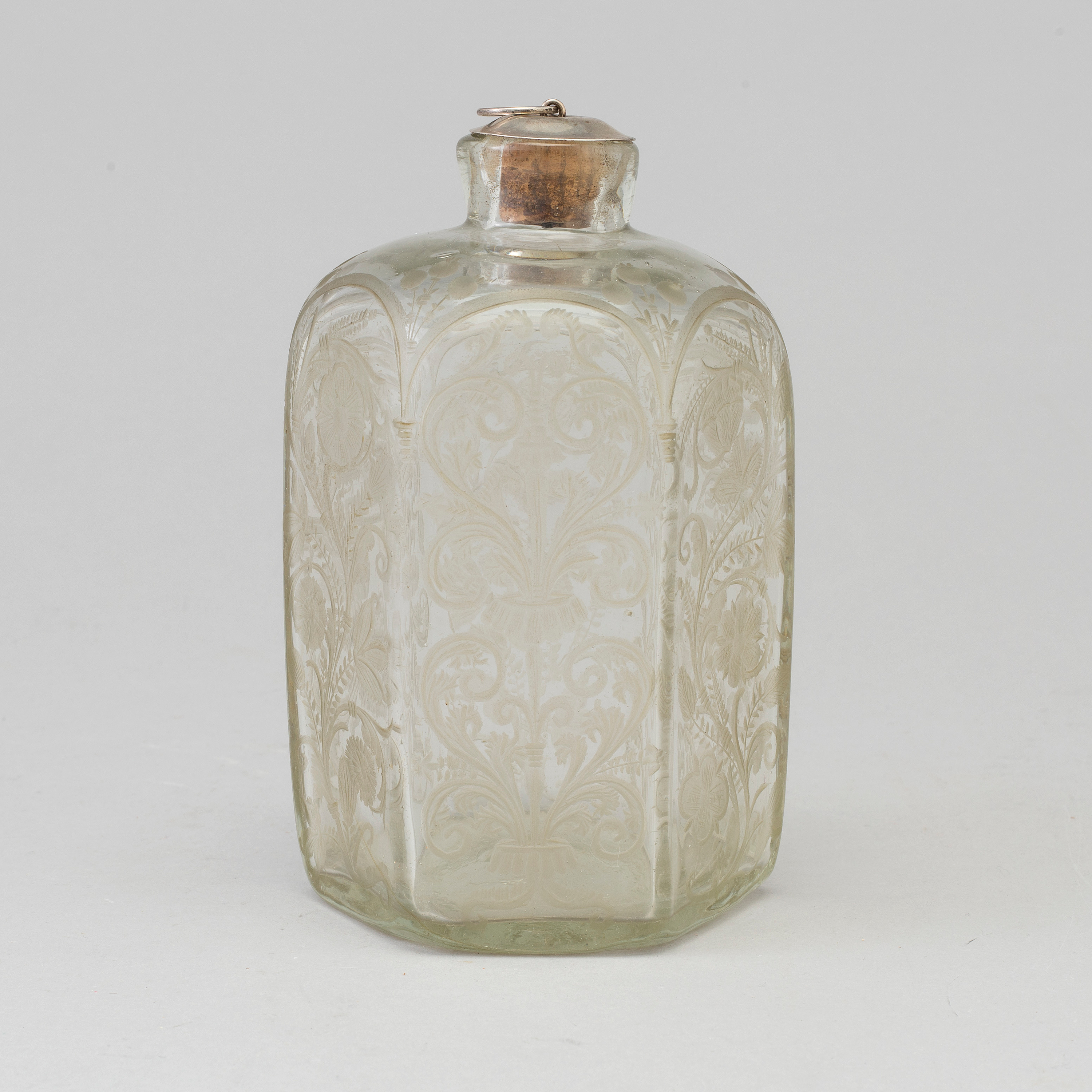 FLASKA, glas, barock, 1700-talets första hälft. - Bukowskis