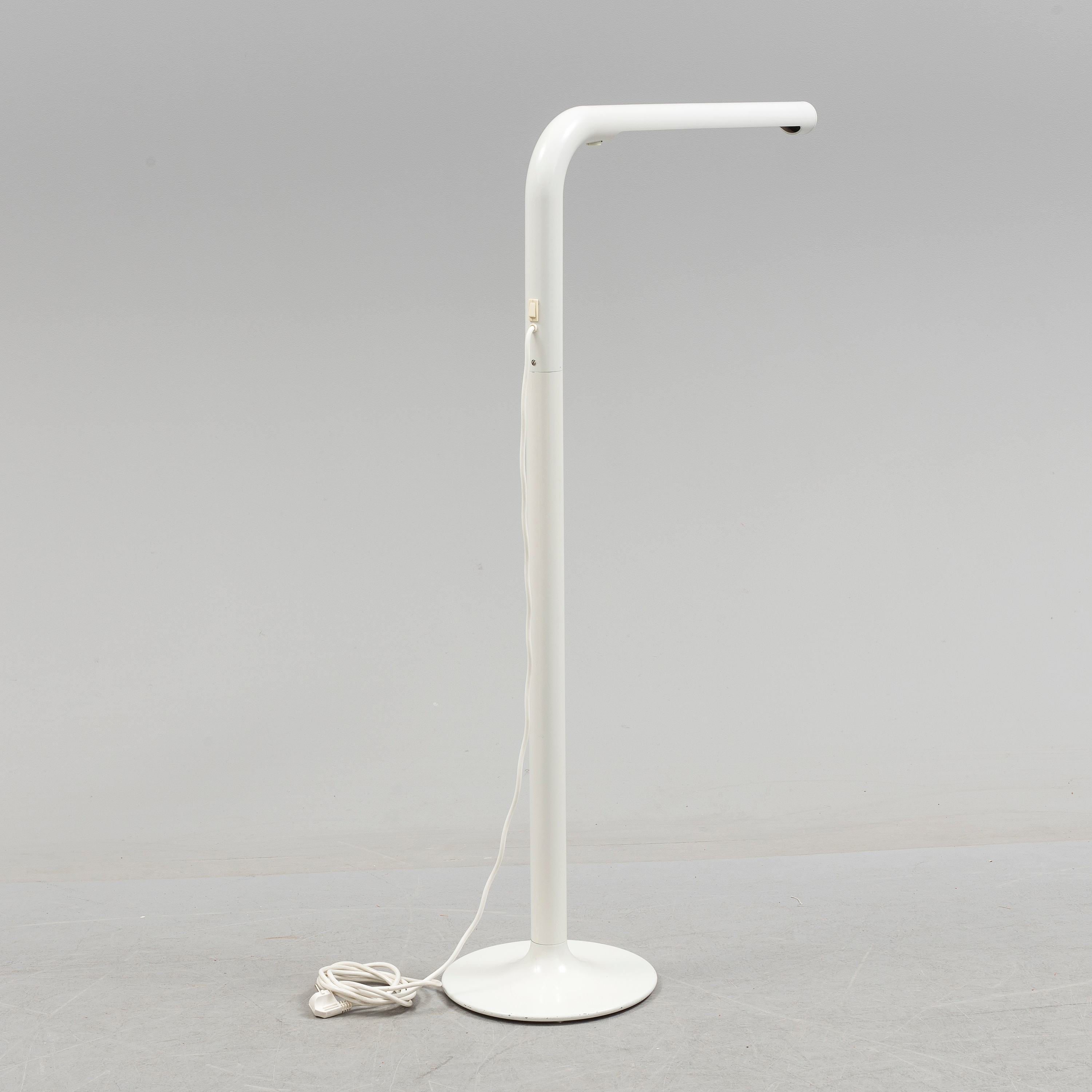 ANDERS PEHRSON, golvlampa, "Tuben", Ateljé Lyktan, Åhus. - Bukowskis