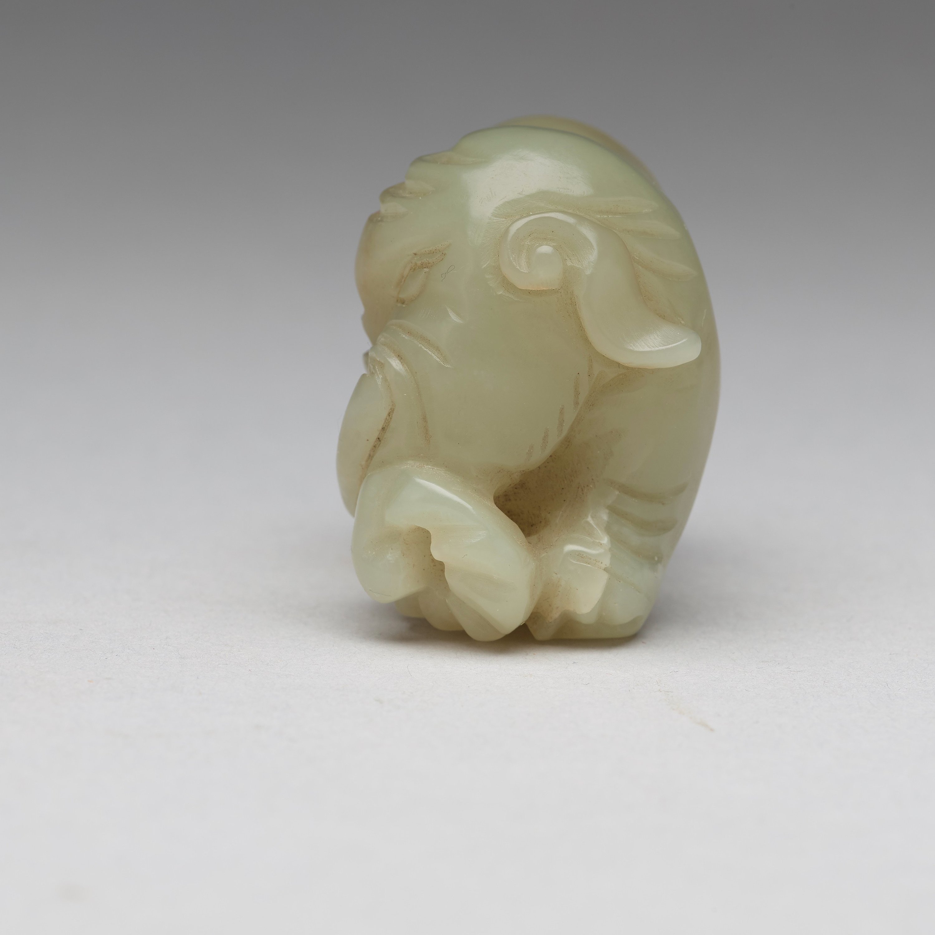 FIGURIN, nefrit. Kina, 1900-tal. - Bukowskis