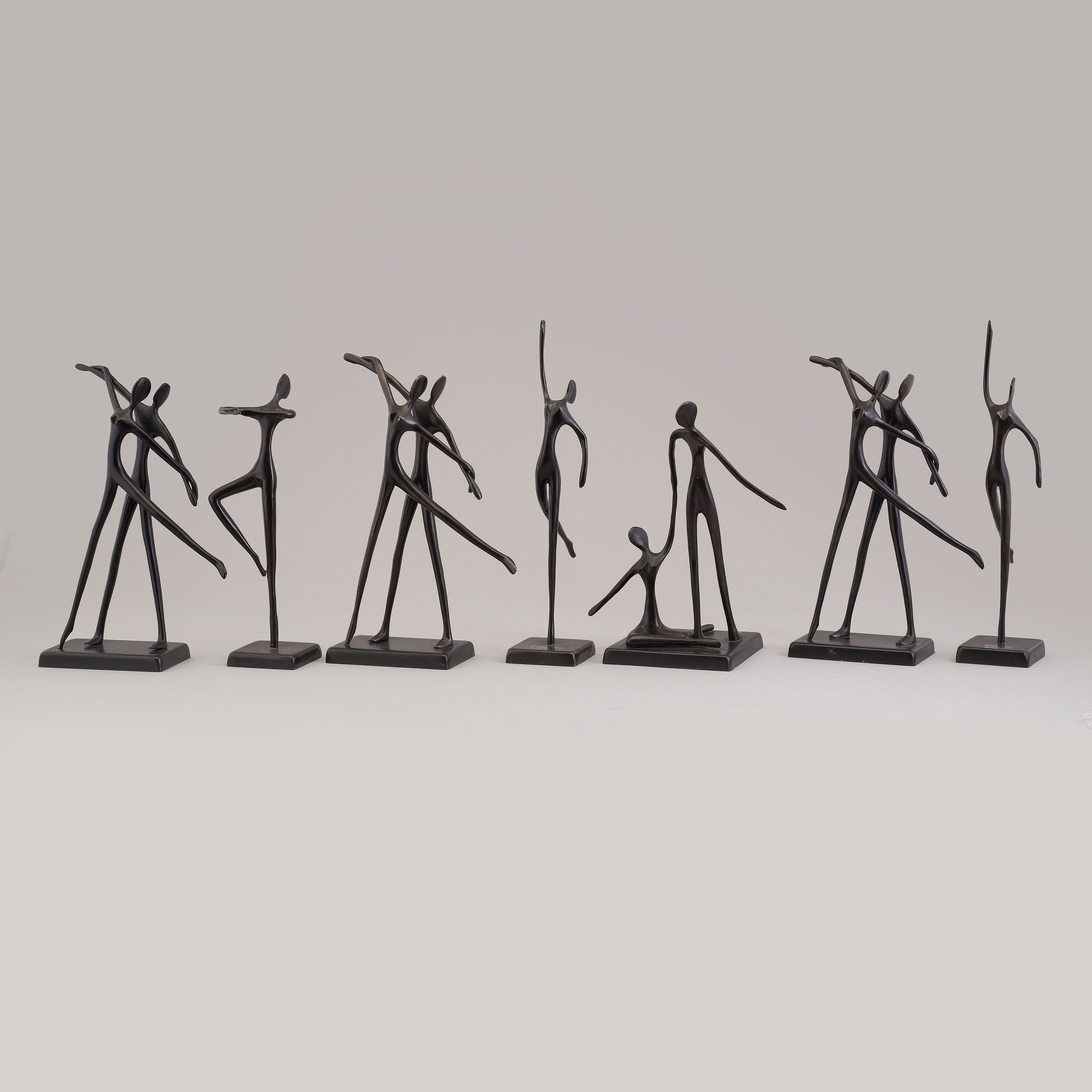 Seven Bodrul Khalique metal sculptures. - Bukowskis