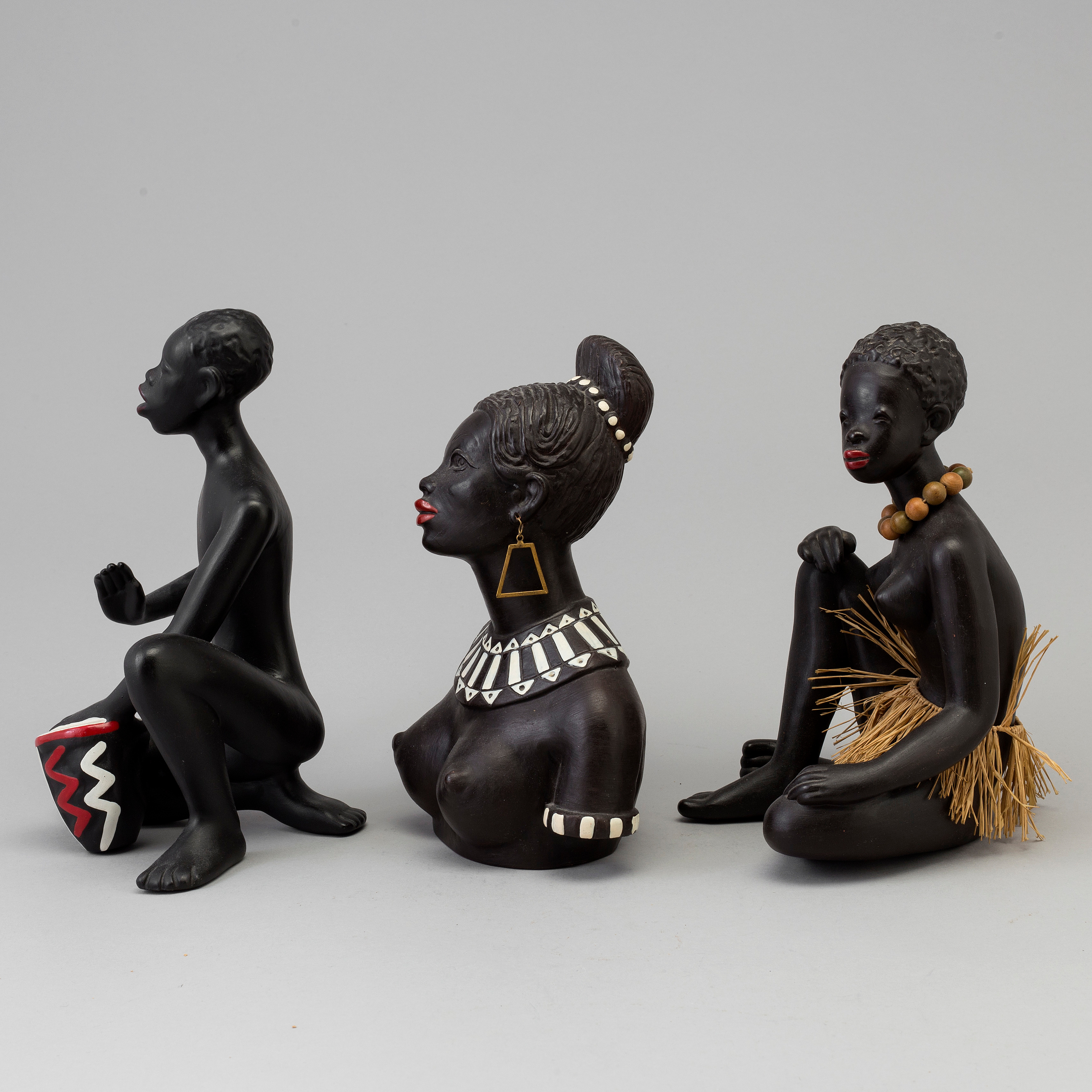 3 figurines by Gmunder keramik, Austria. mid 20th century. - Bukowskis