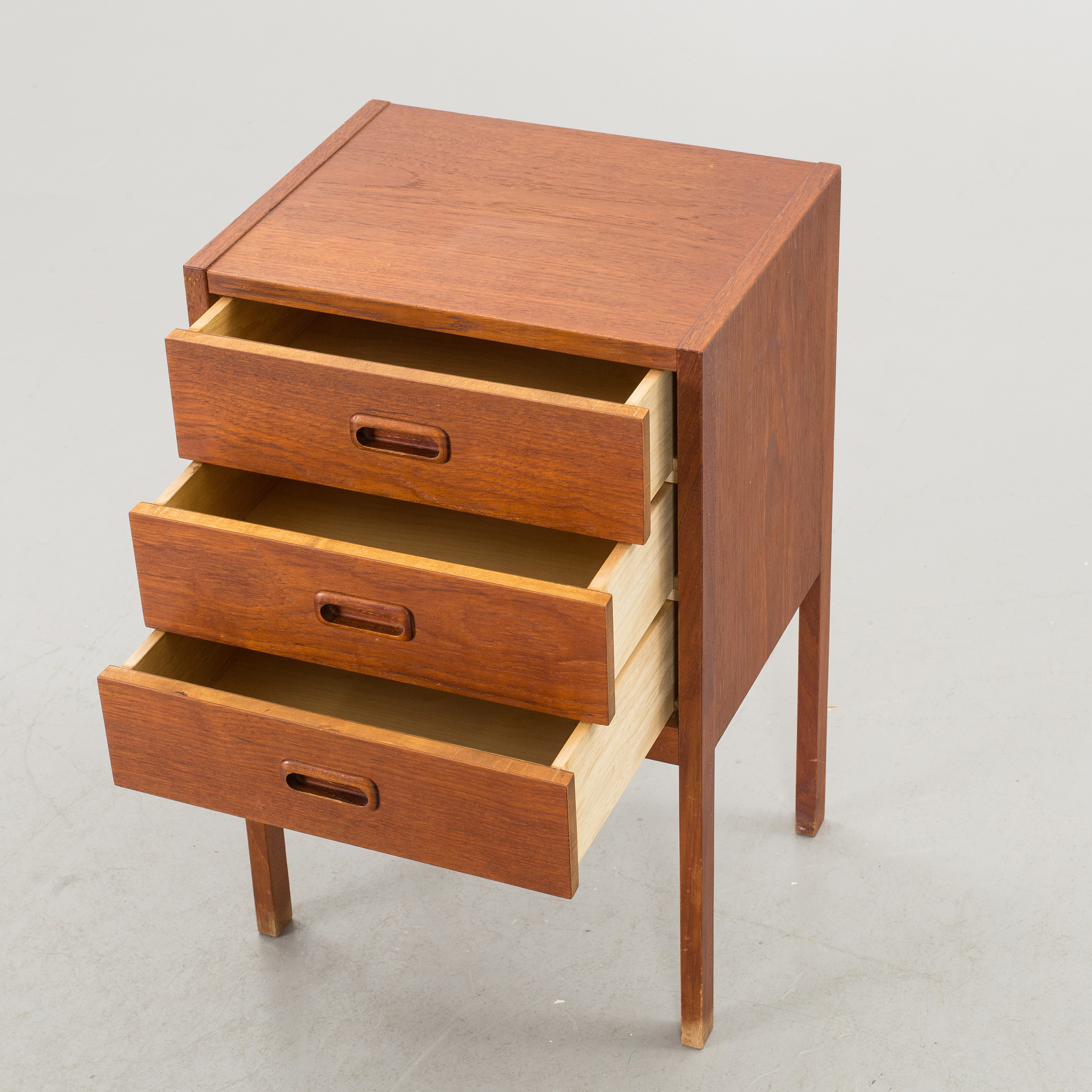 BYRÅ, 1960-tal, märkt; G&T. - Bukowskis