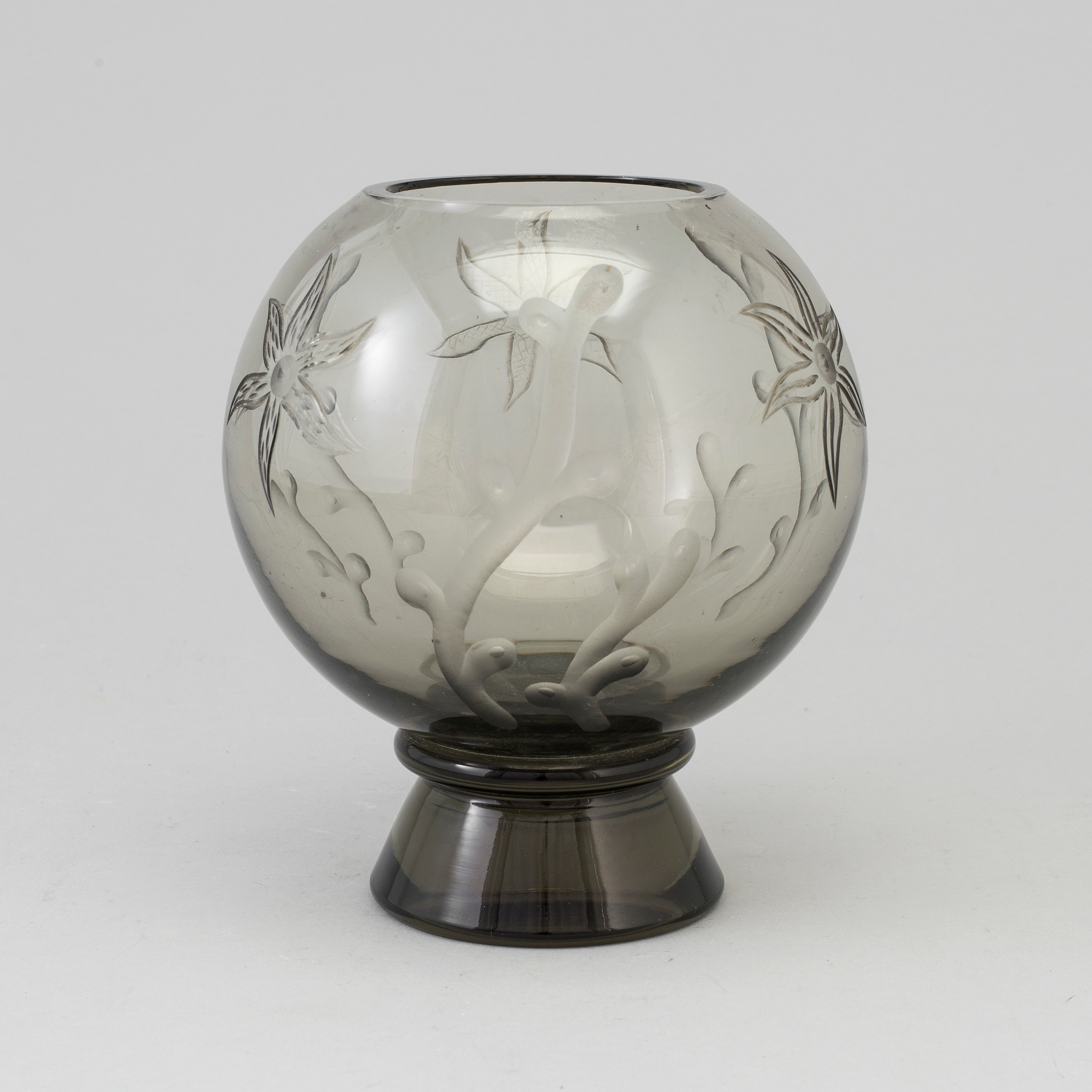 SIMON GATE, a glass vase from Orrefors, 1920's/30's. - Bukowskis