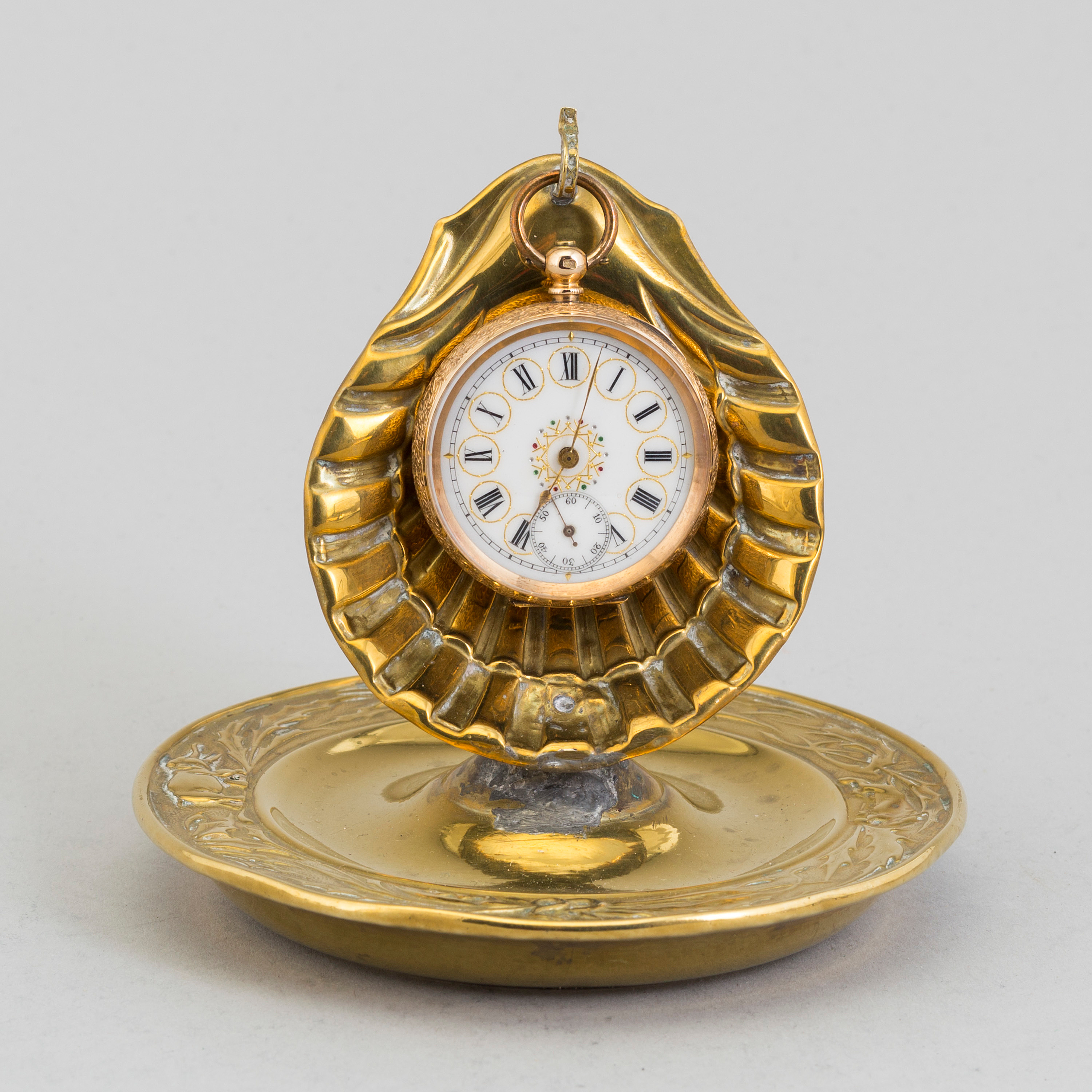 FICKUR, 14K guld, samt FICKURSSTÄLL, mässing, 1900-talets första hälft ...