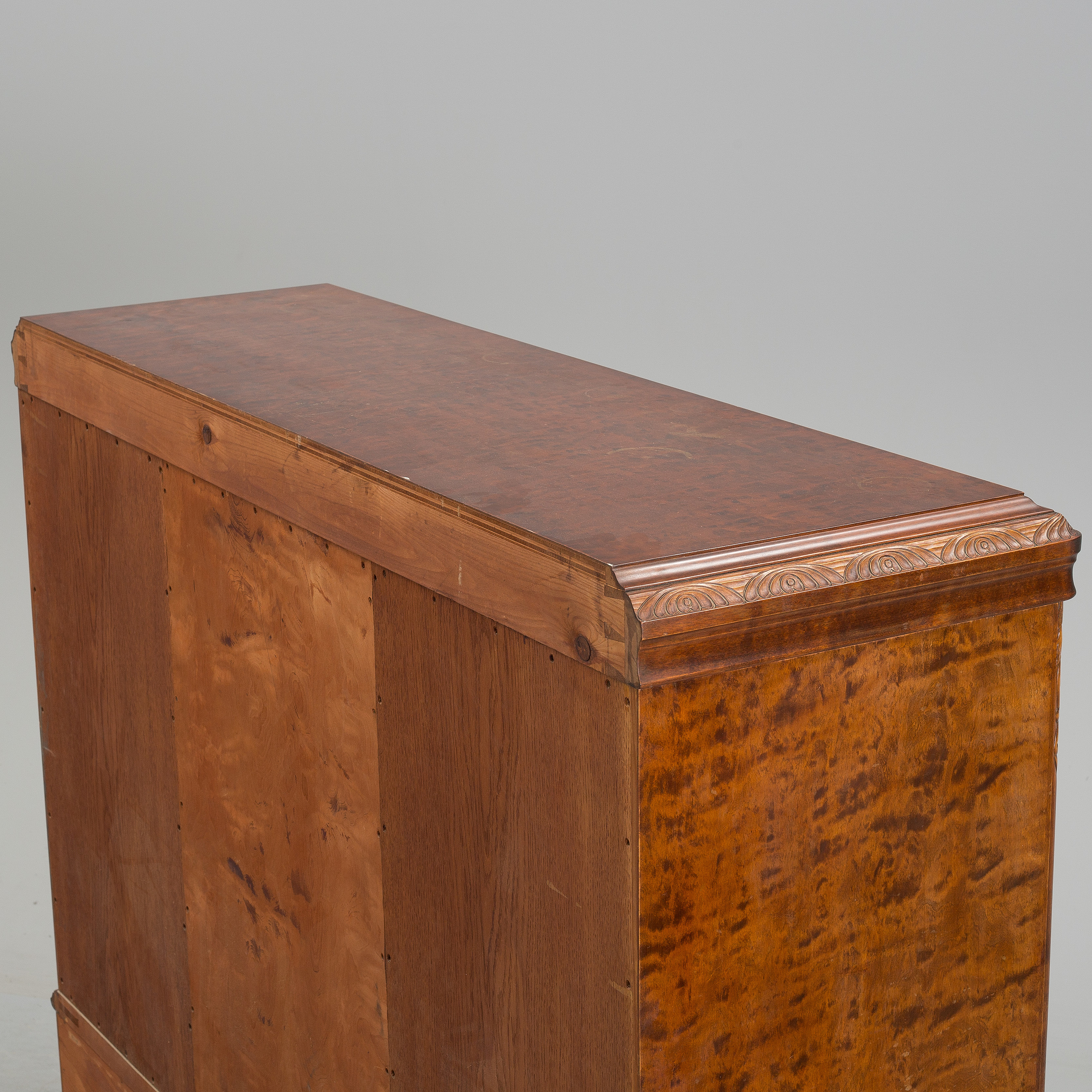 A 1920s cabinet. - Bukowskis