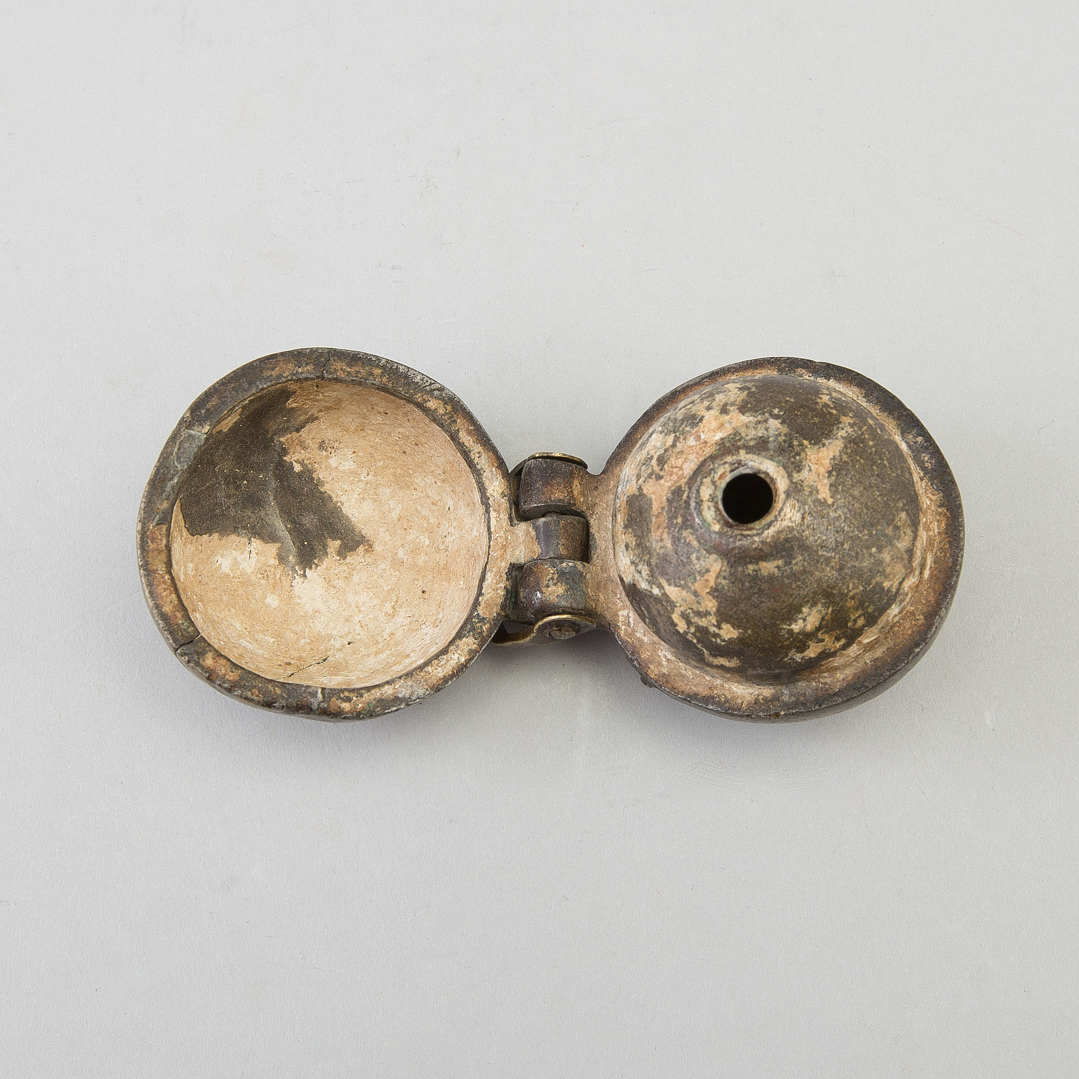 A PEWTER POMANDER, possibly 16th century. - Bukowskis