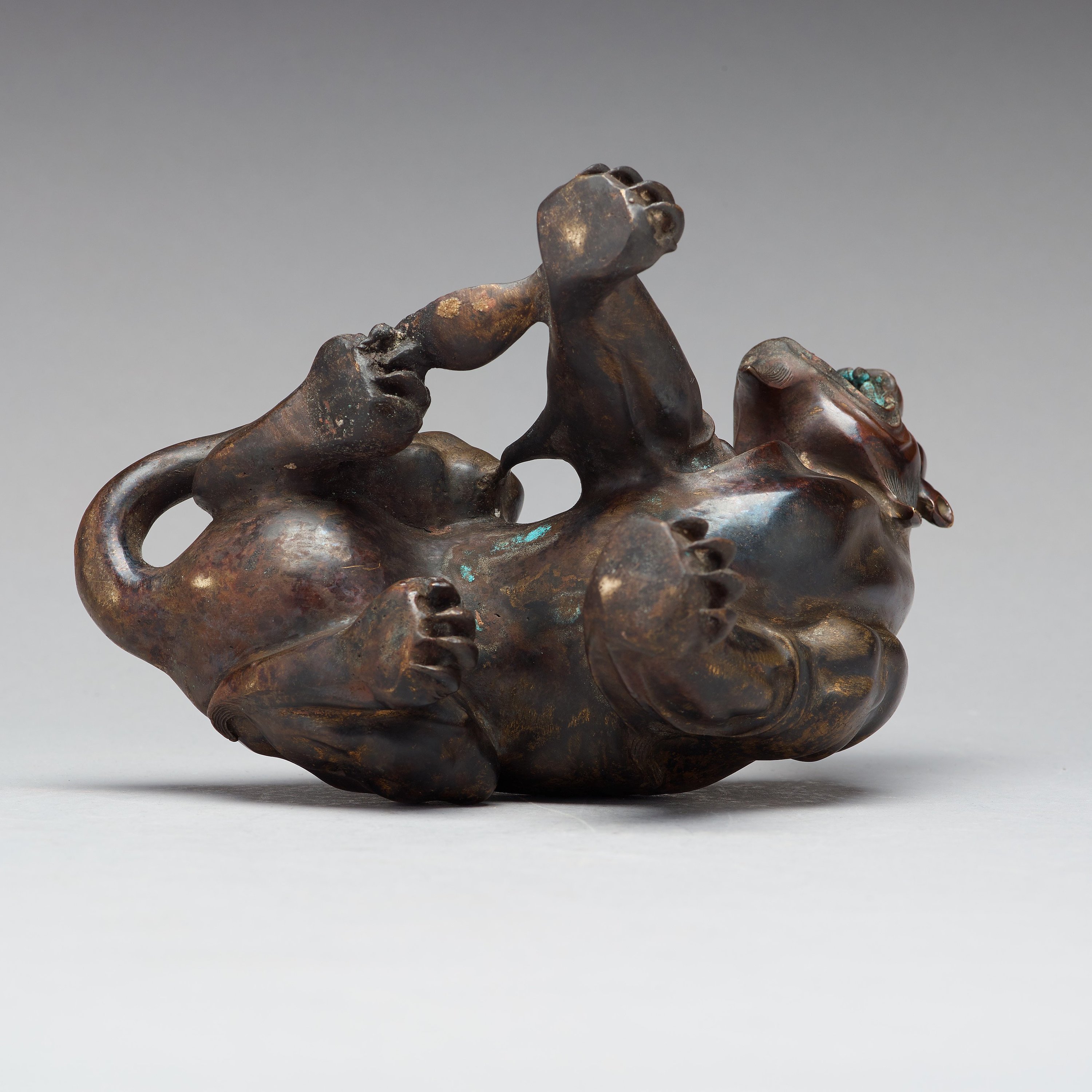 A bronze figure of a mythical beast, 17th Century. - Bukowskis