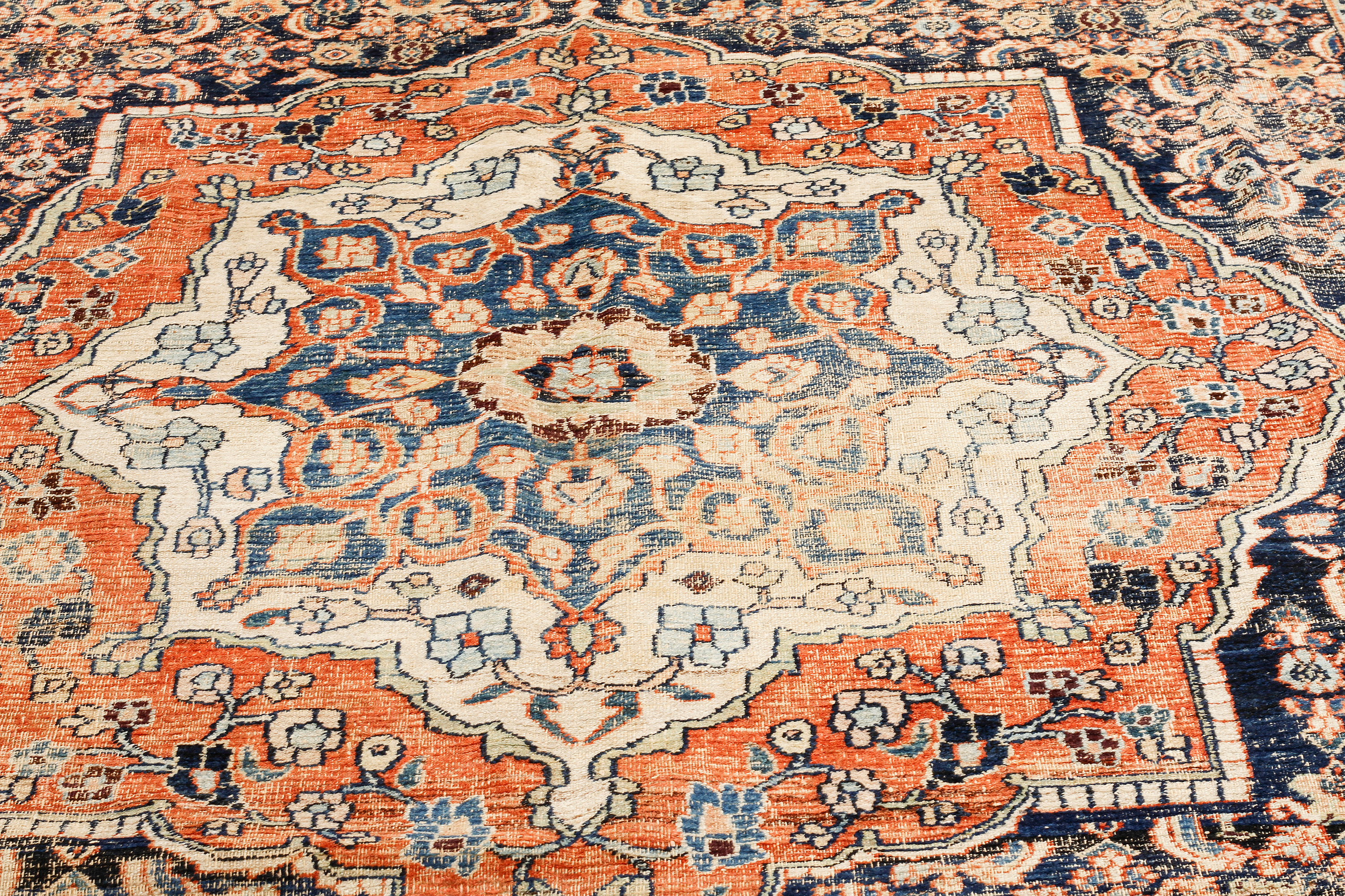 MATTA, persisk, semiantik, 395 x 262 cm. - Bukowskis