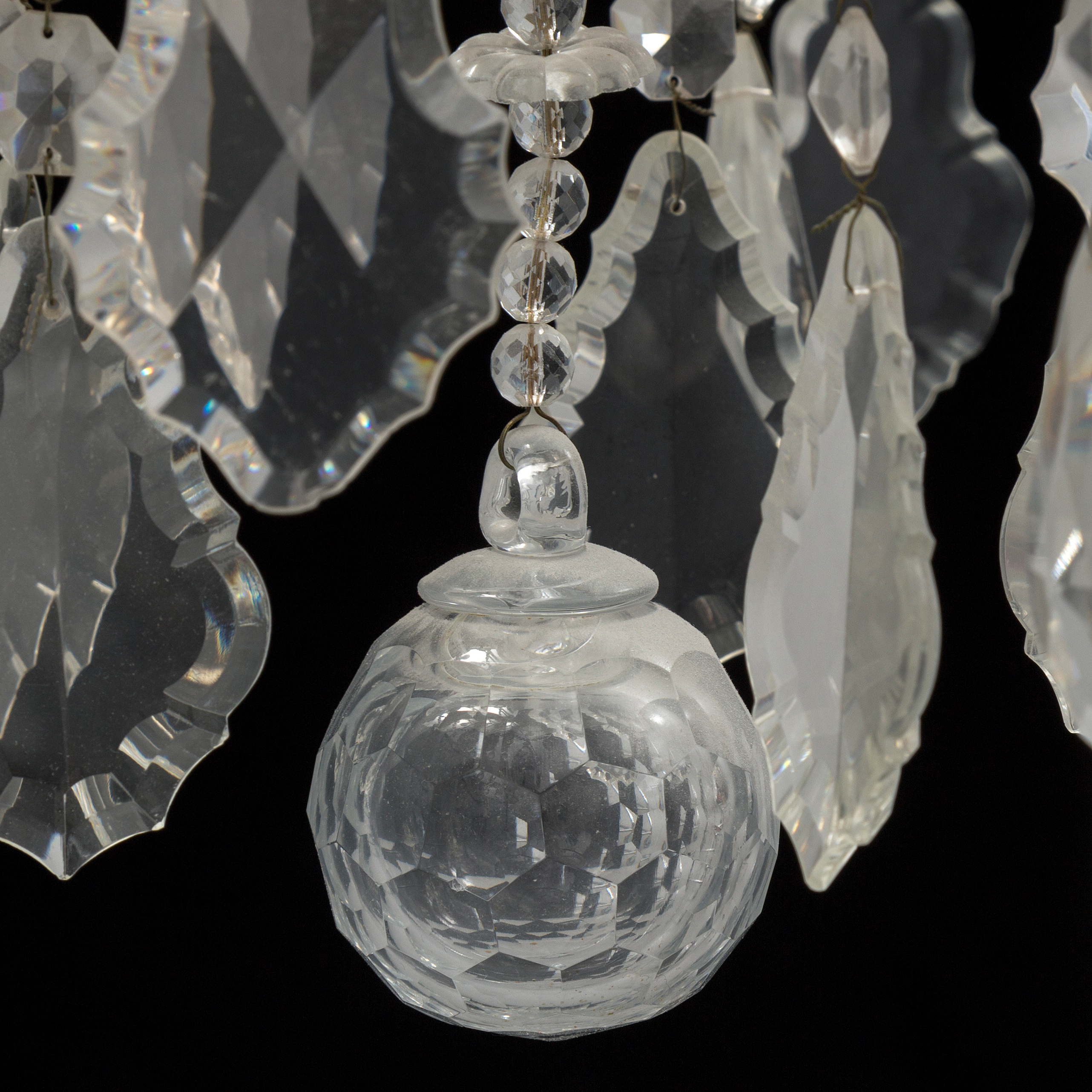 A mid 20th century rococo style chandelier. - Bukowskis