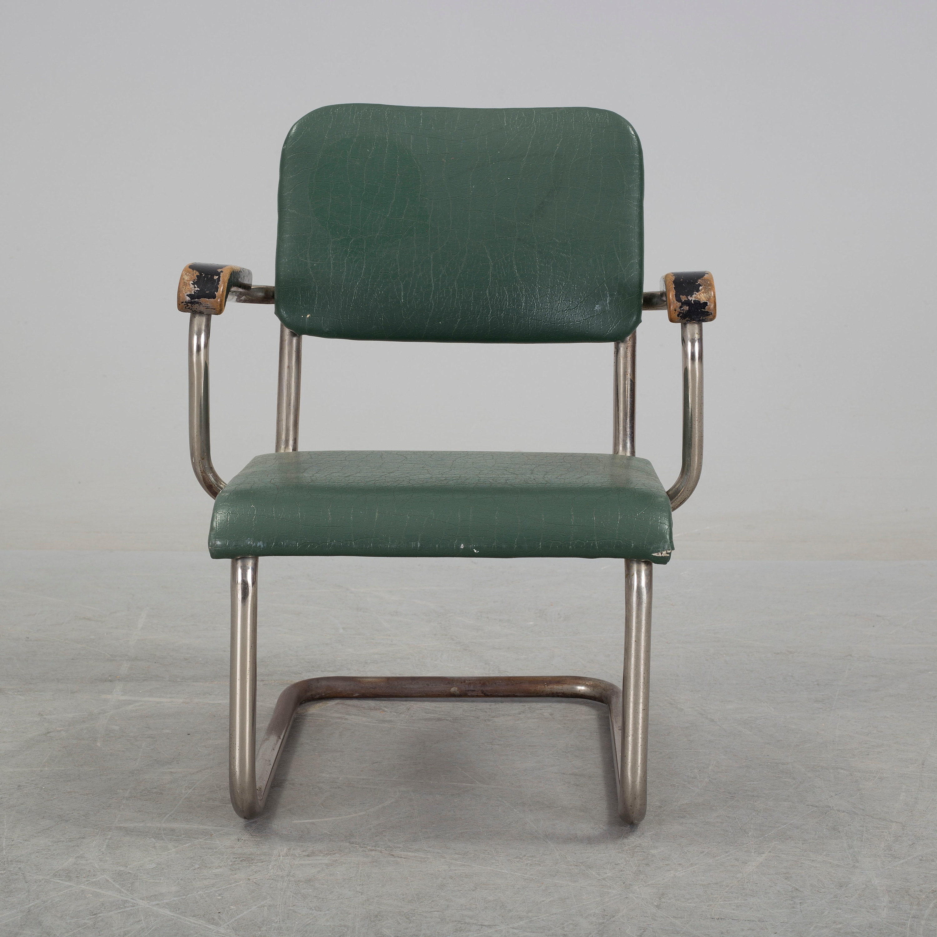 A CHAIR, 1930s / 40s. - Bukowskis