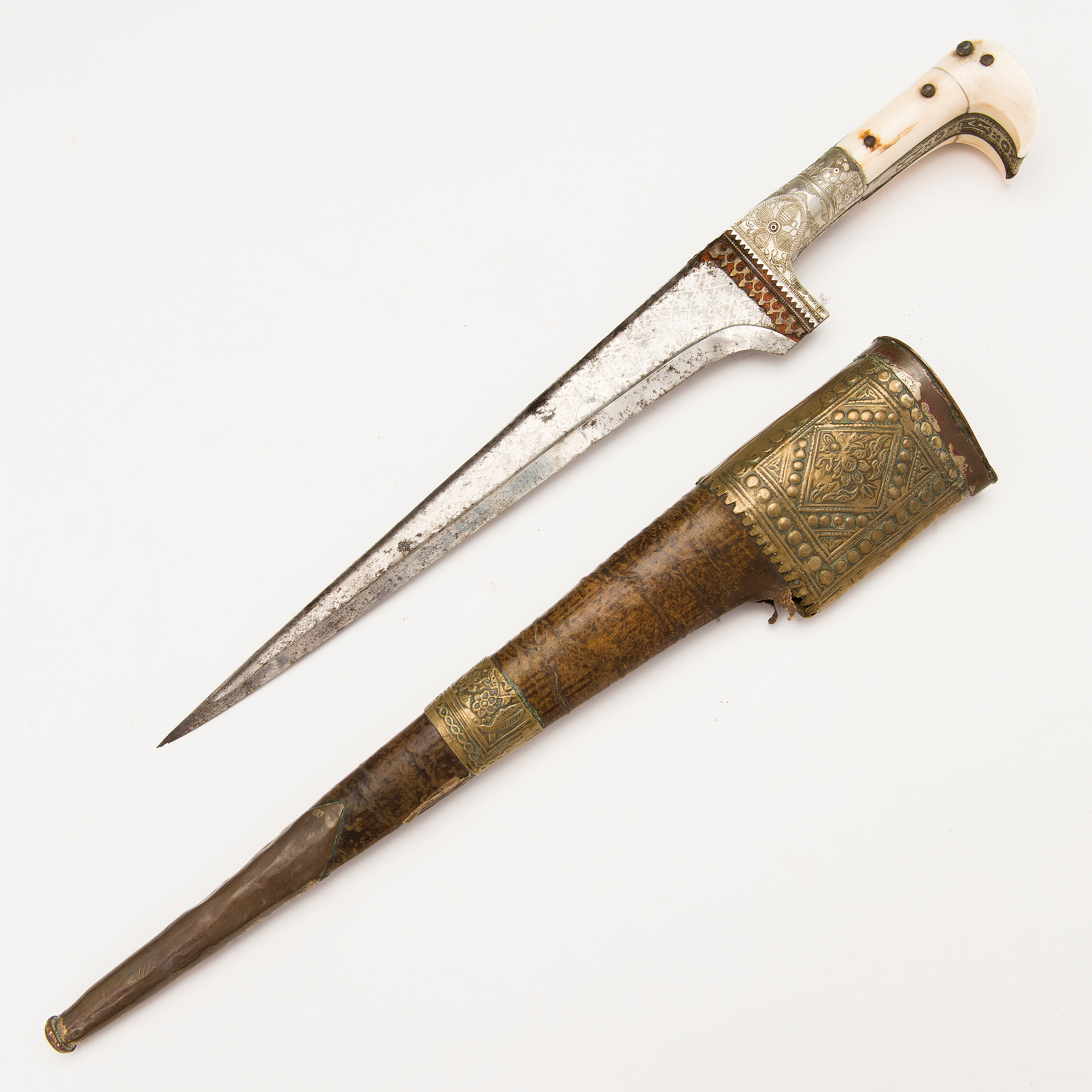 An Indo-persian Pesh-kabz dagger, 1800/1900s. - Bukowskis