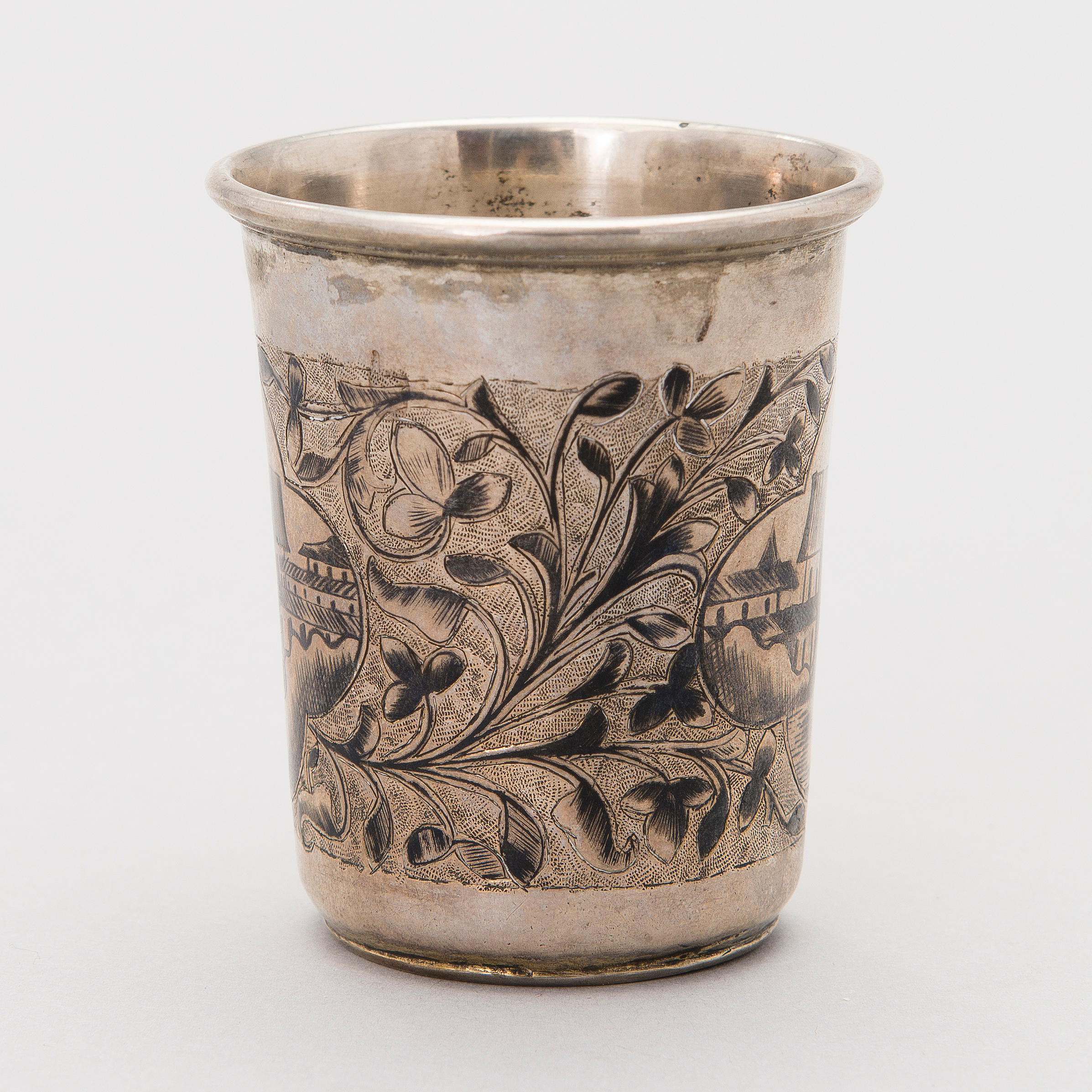 A silver beaker with niello decorations, Moscow 1860. - Bukowskis