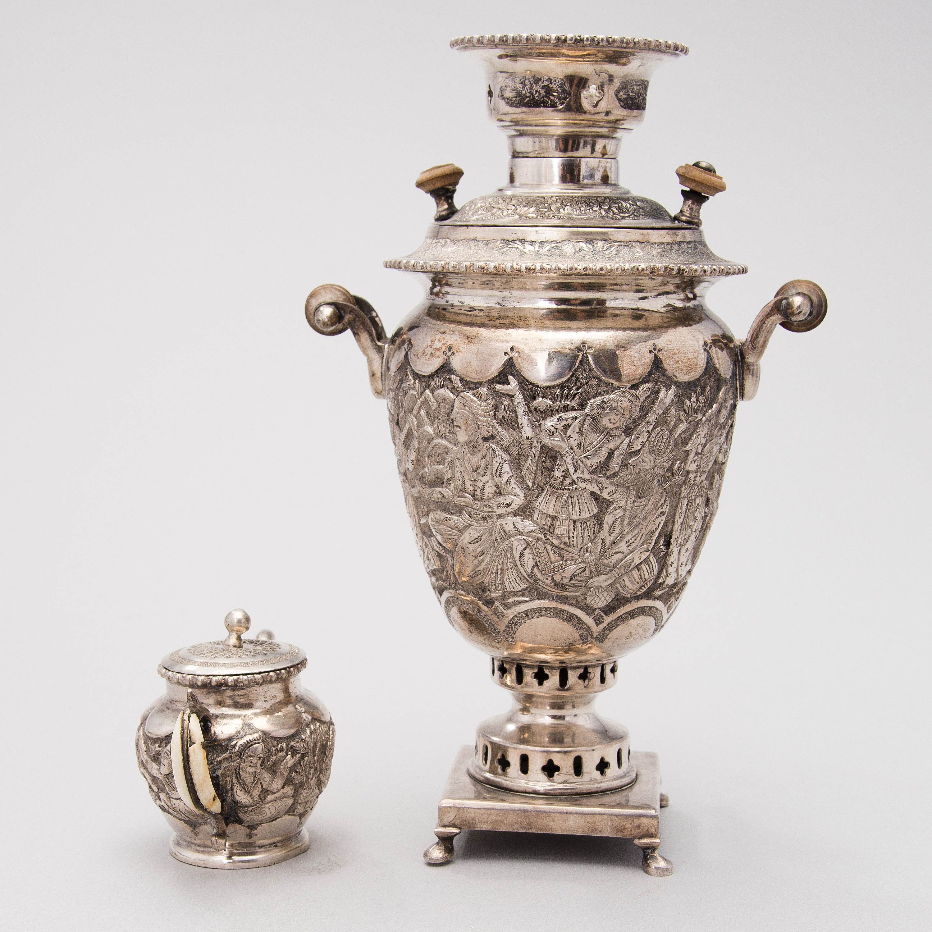A Persian miniature Samovar, silver plated, mid-20th Century. - Bukowskis