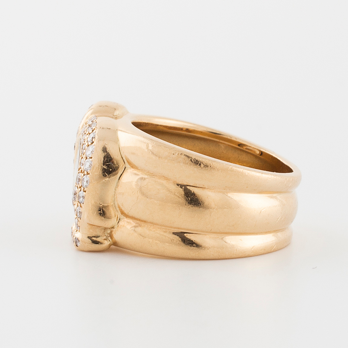 CHOPARD, a "Happy Diamonds" brilliant cut diamond and sapphire ring ...