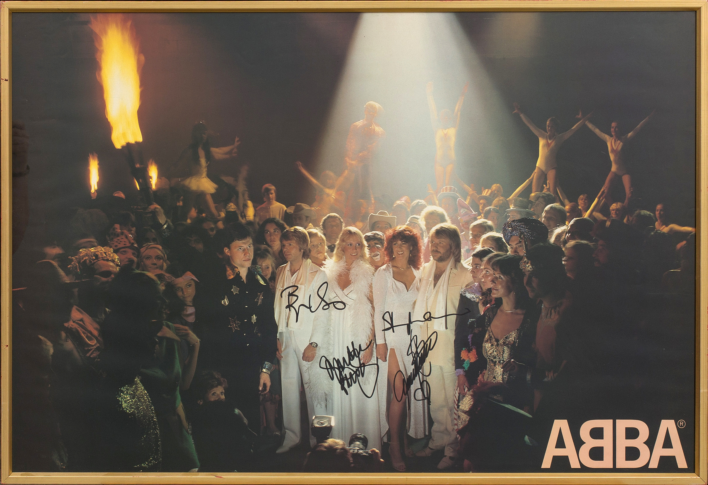 ABBA POSTER WITH ALL FOUR BAND MEMBERS AUTOGRAPHS, 1980. - Bukowskis